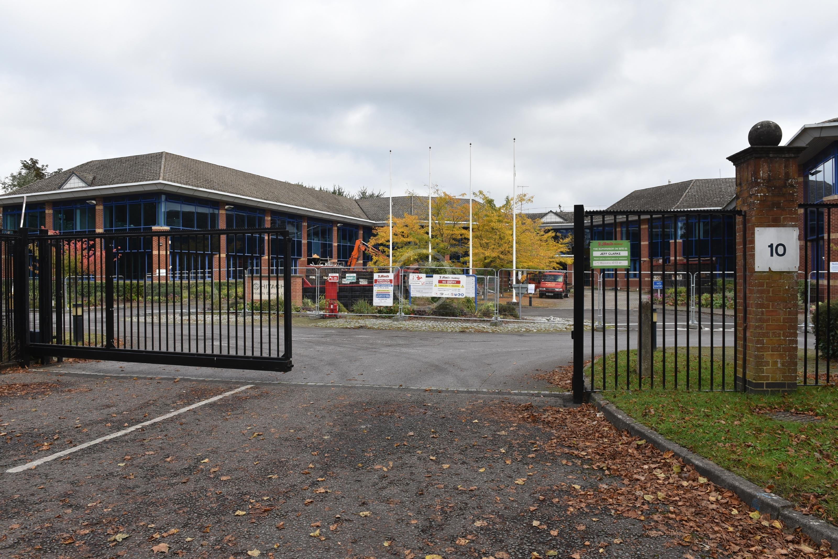 MAIDENHEAD 133937 - Photo 1 of 8 - Baylis Media Photos