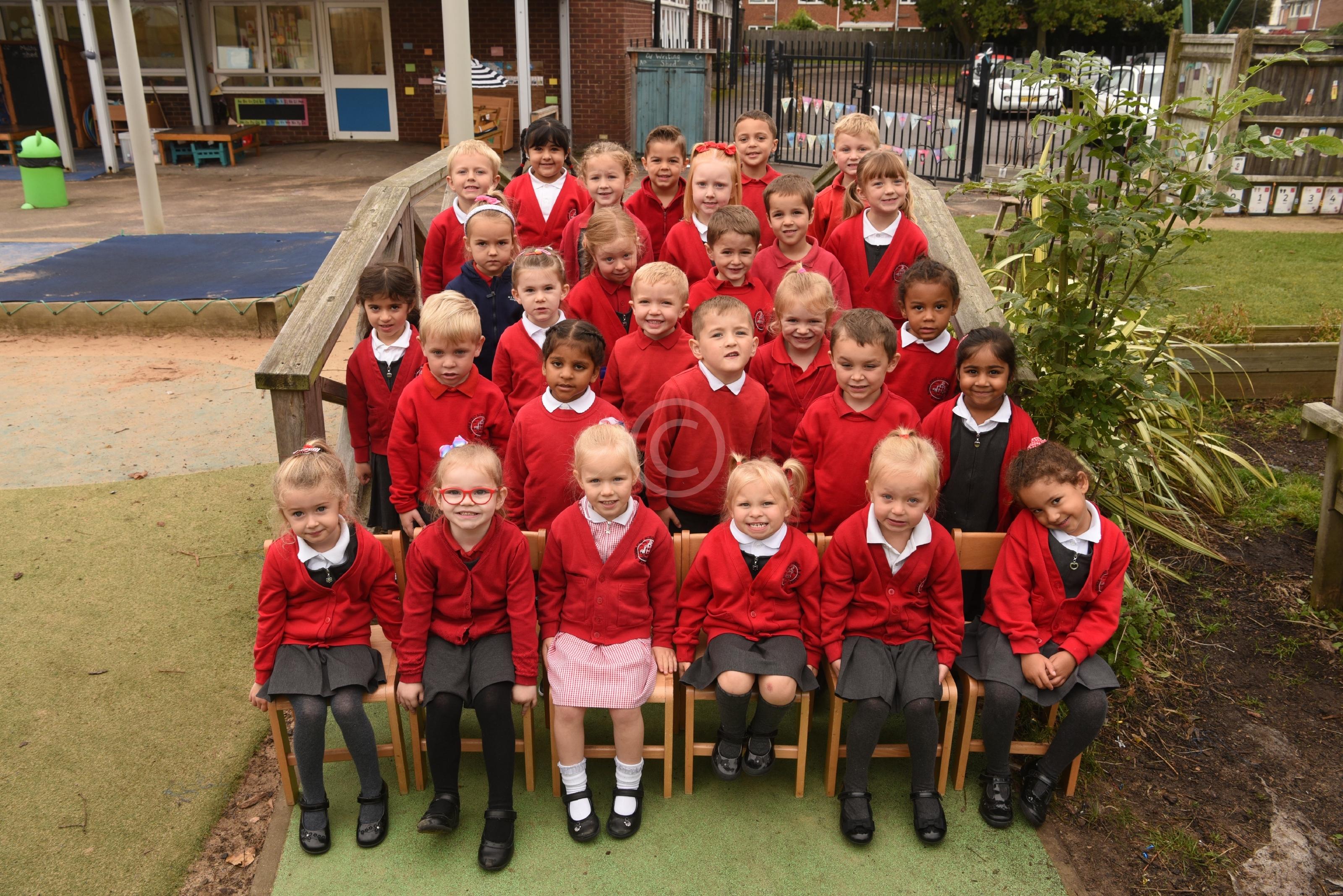 FIRST CLASS 133913 - Photo 1 of 10 - Baylis Media Photos