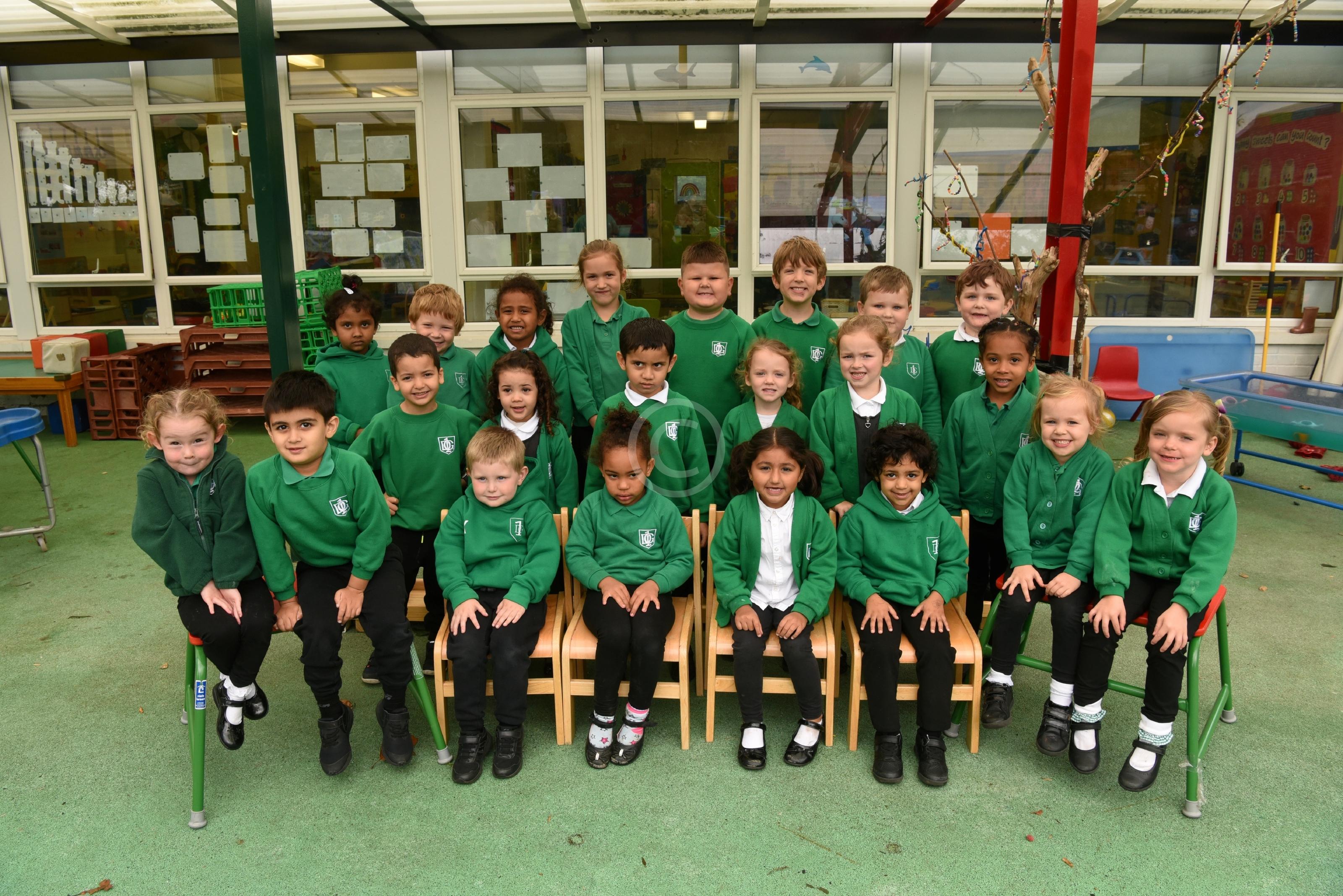 FIRST CLASS 133892 - Photo 1 of 5 - Baylis Media Photos