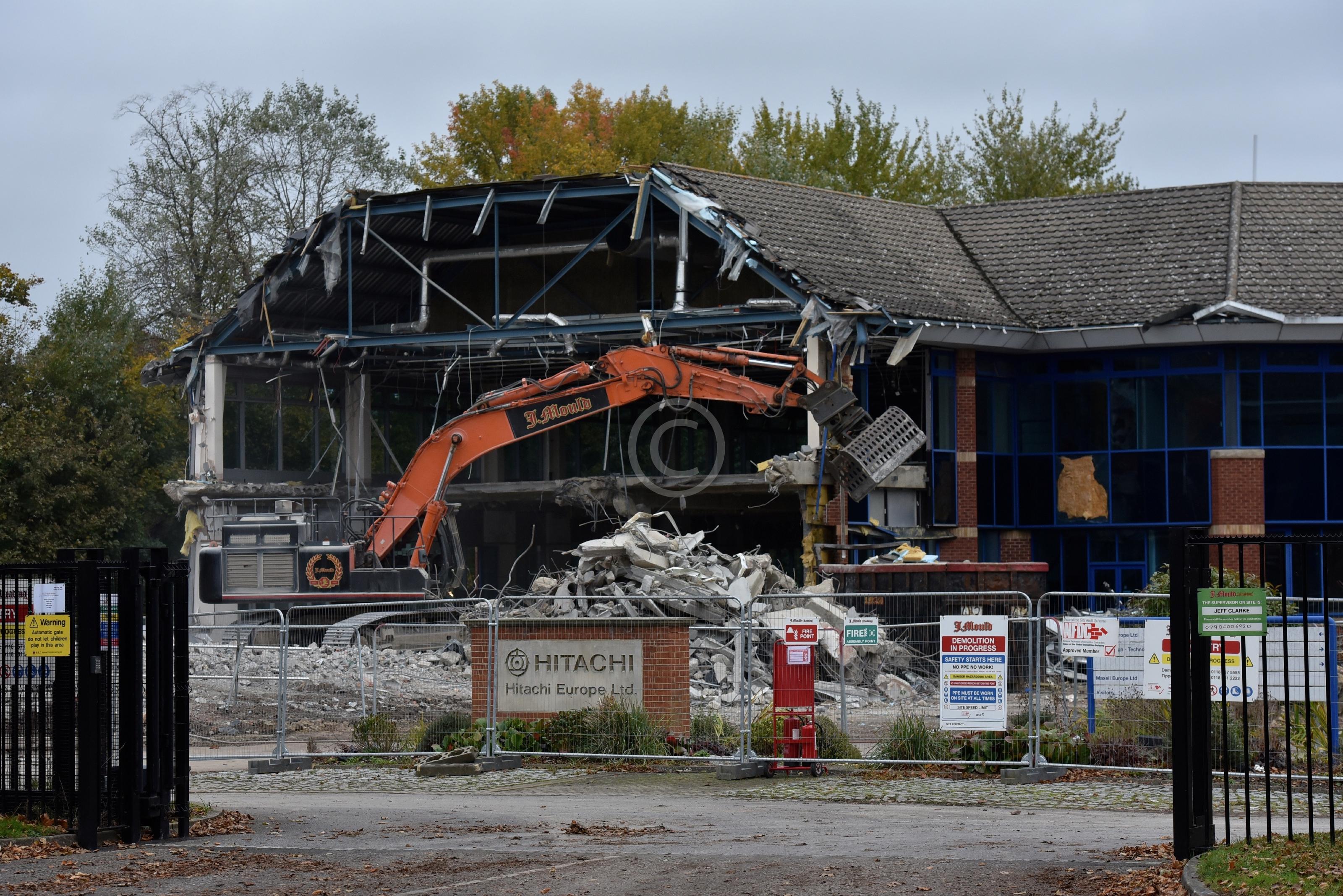 MAIDENHEAD 134005 - Photo 1 of 8 - Baylis Media Photos