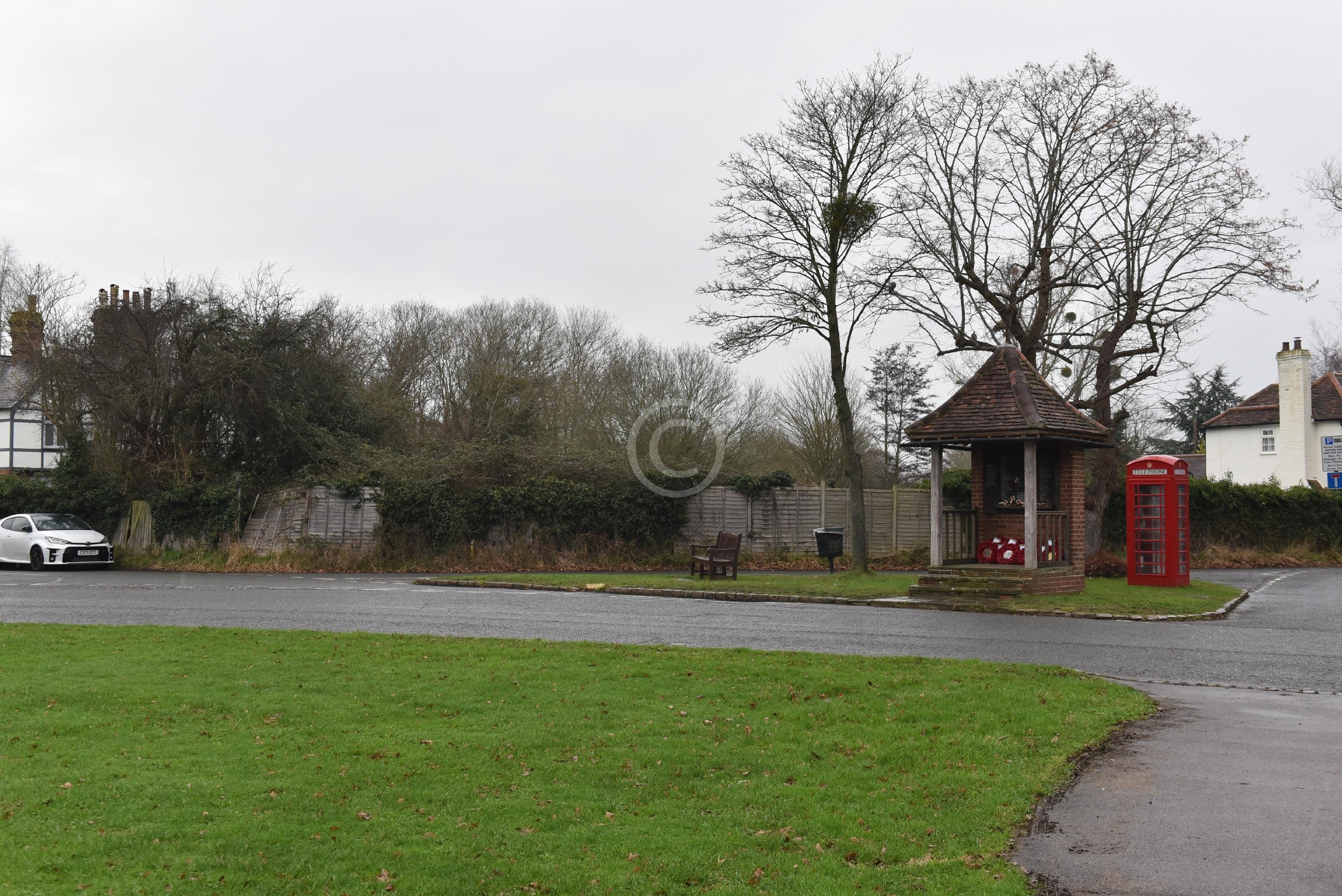 HOLYPORT 134168 - Photo 2 of 8 - Baylis Media Photos