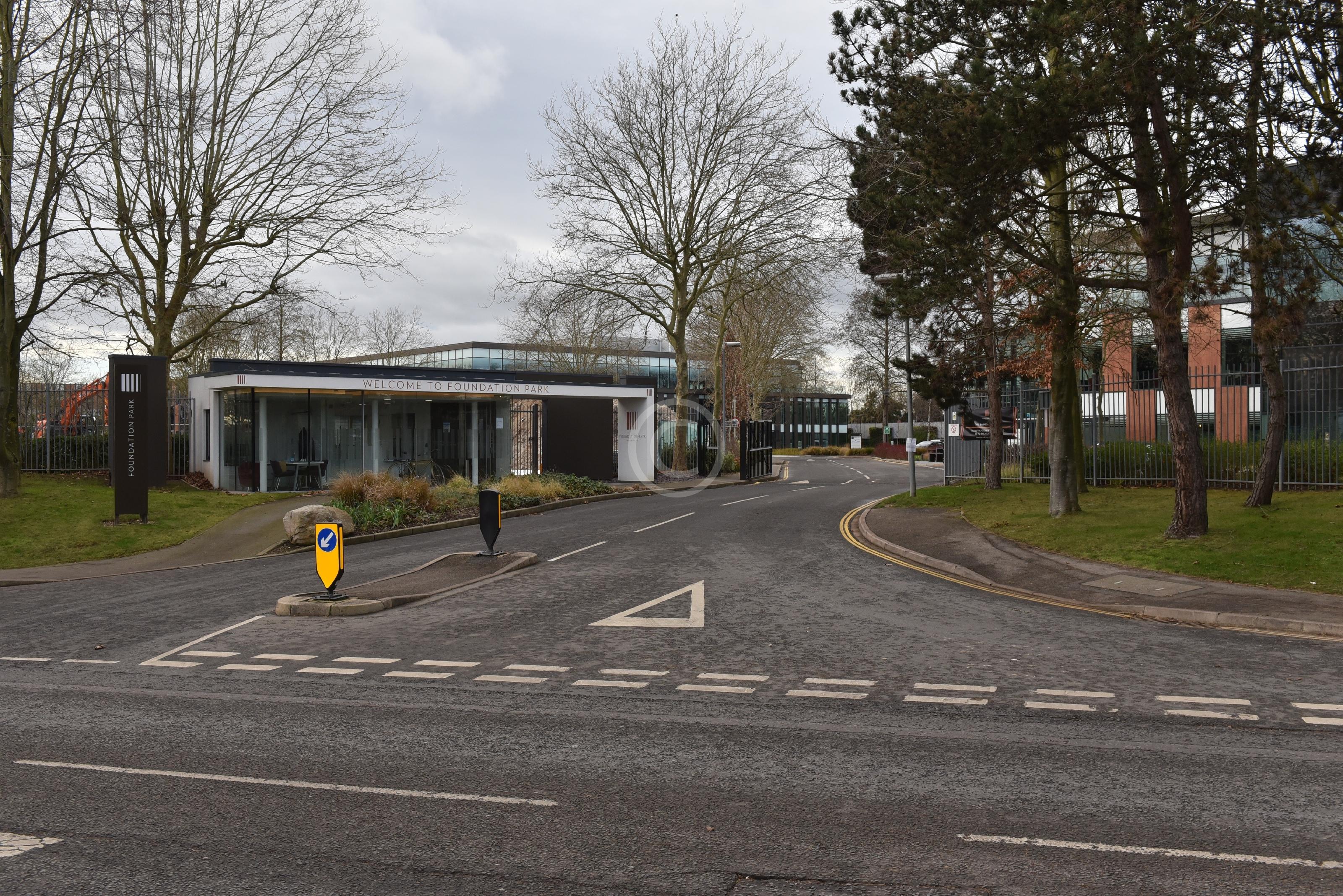 MAIDENHEAD 134223 - Photo 1 of 9 - Baylis Media Photos