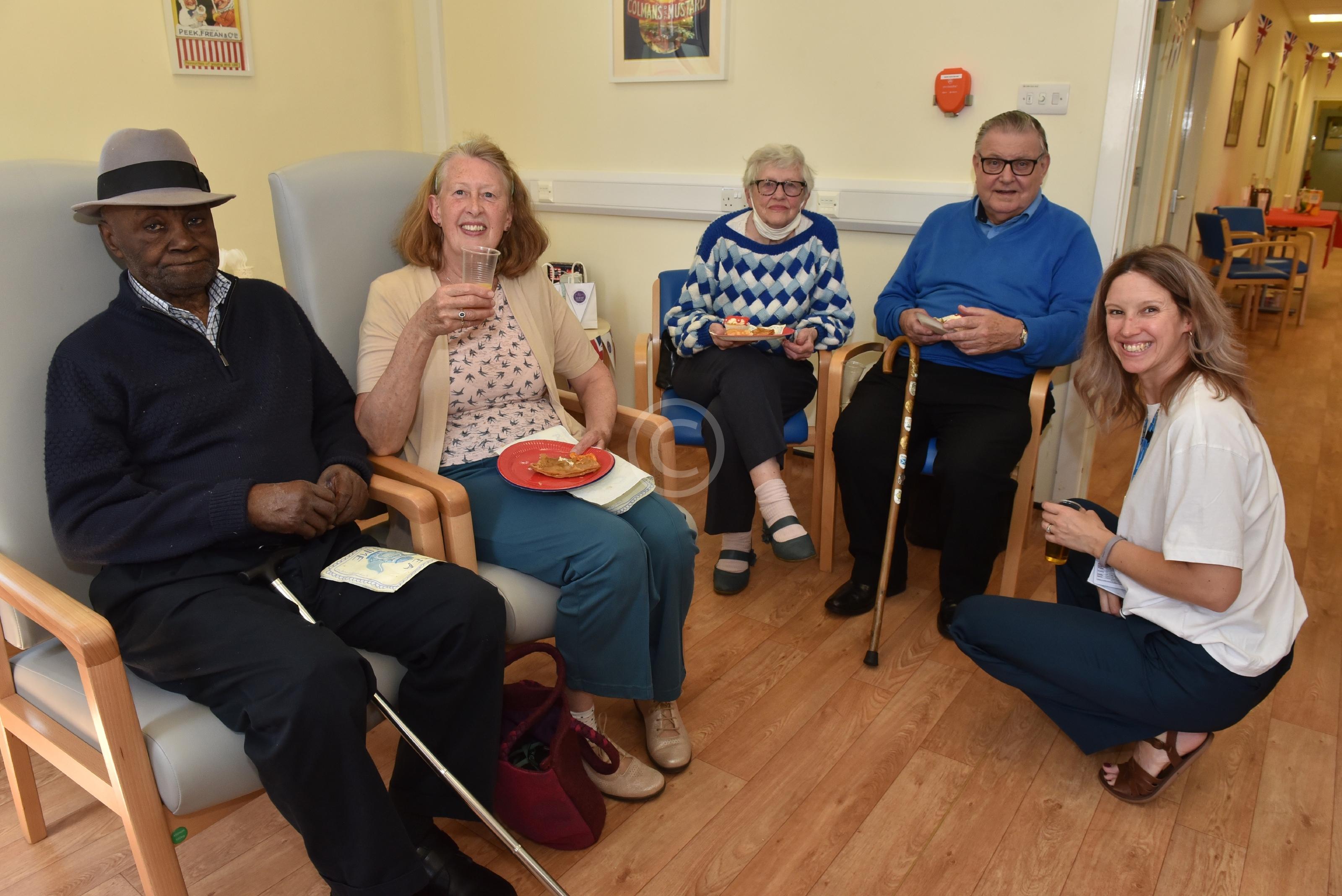 SLOUGH 134494 - Photo 2 of 3 - Baylis Media Photos