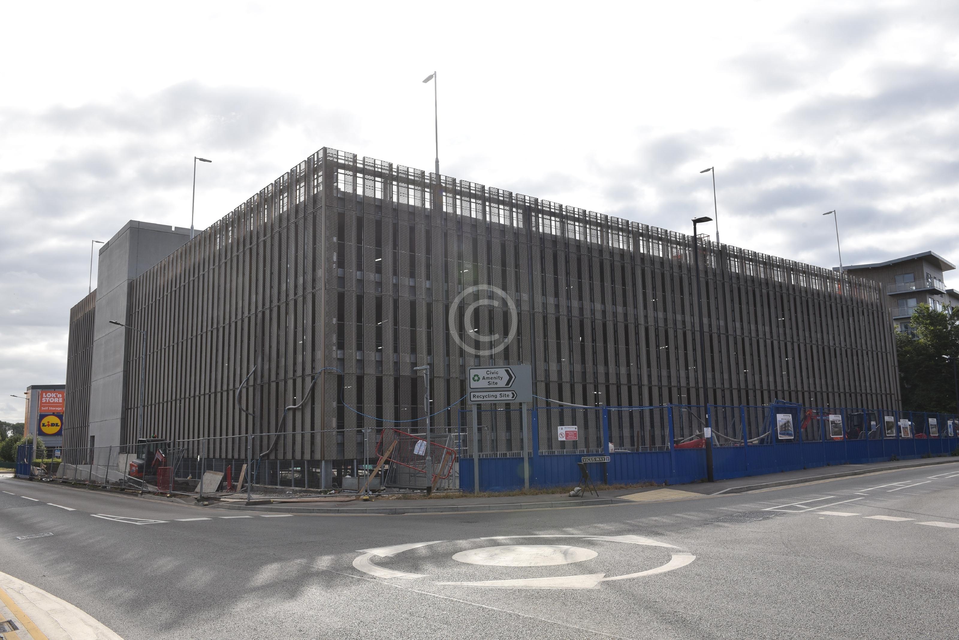 MAIDENHEAD 134725 - Photo 2 of 8 - Baylis Media Photos