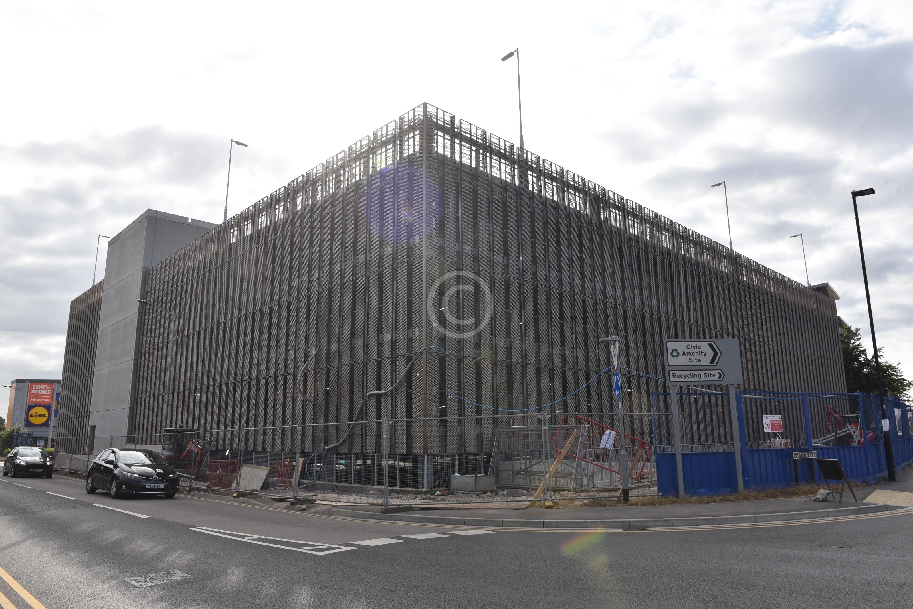 MAIDENHEAD 134725 - Photo 2 of 8 - Baylis Media Photos