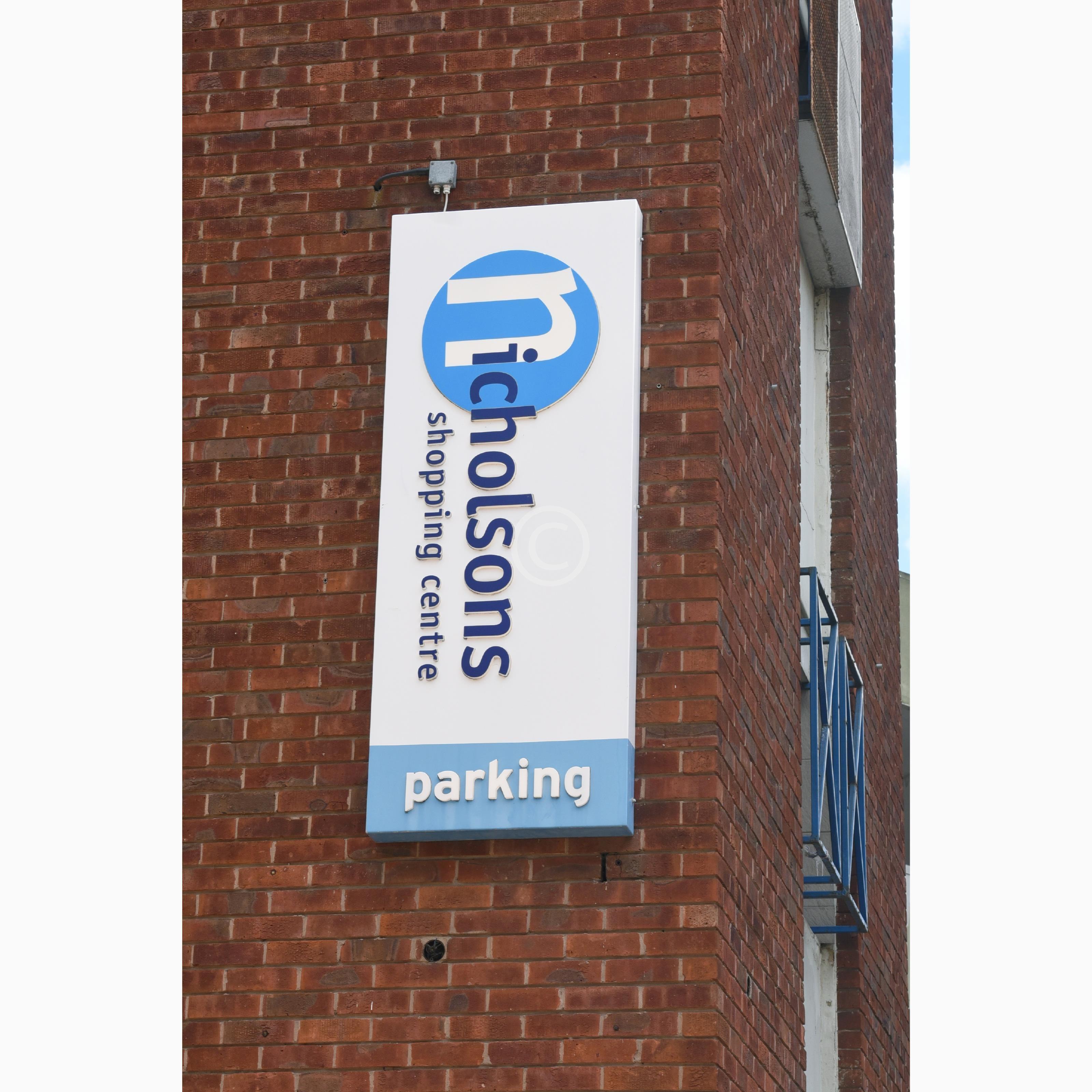 MAIDENHEAD 134804 - Photo 1 of 4 - Baylis Media Photos