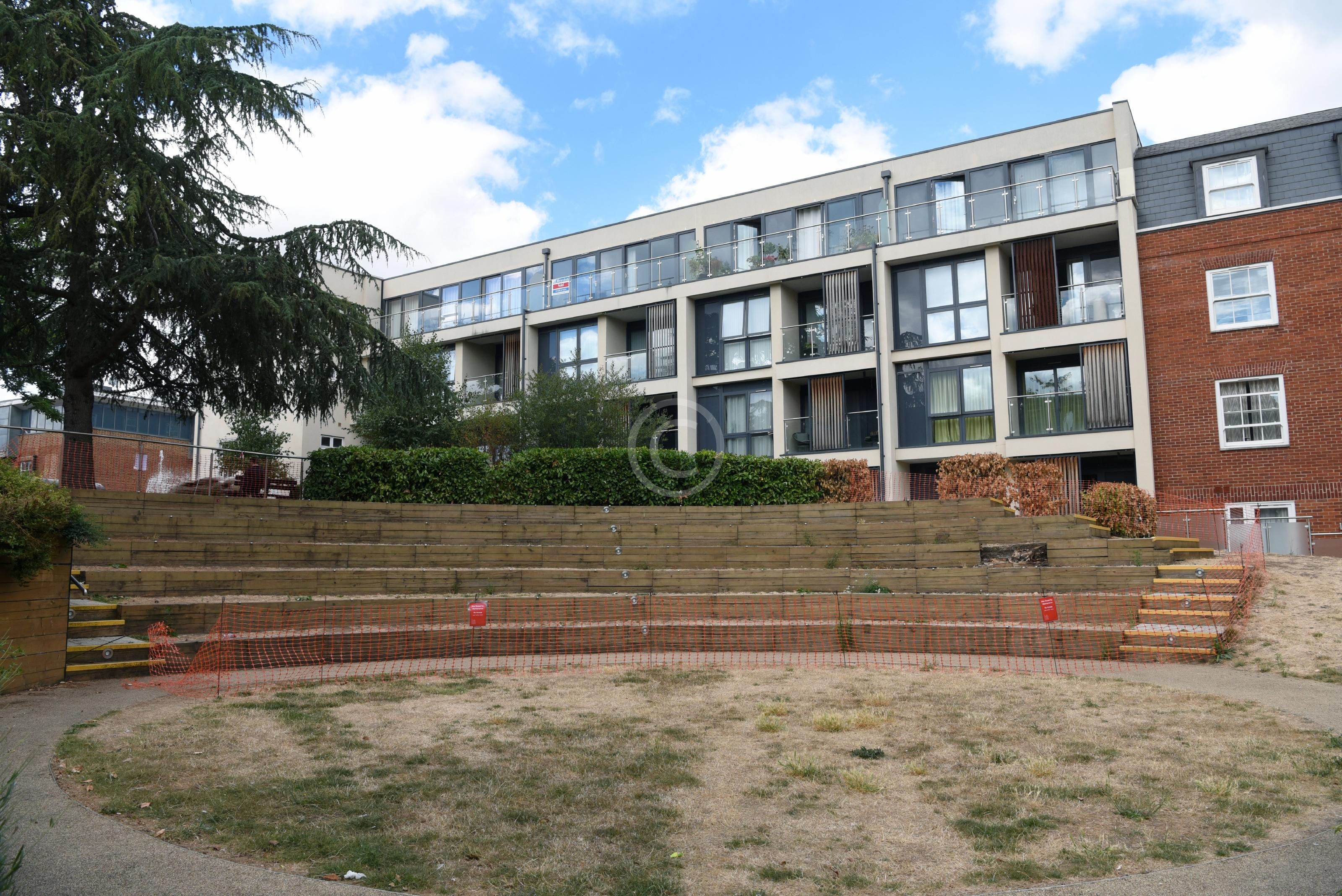 MAIDENHEAD 134805 - Photo 1 of 5 - Baylis Media Photos