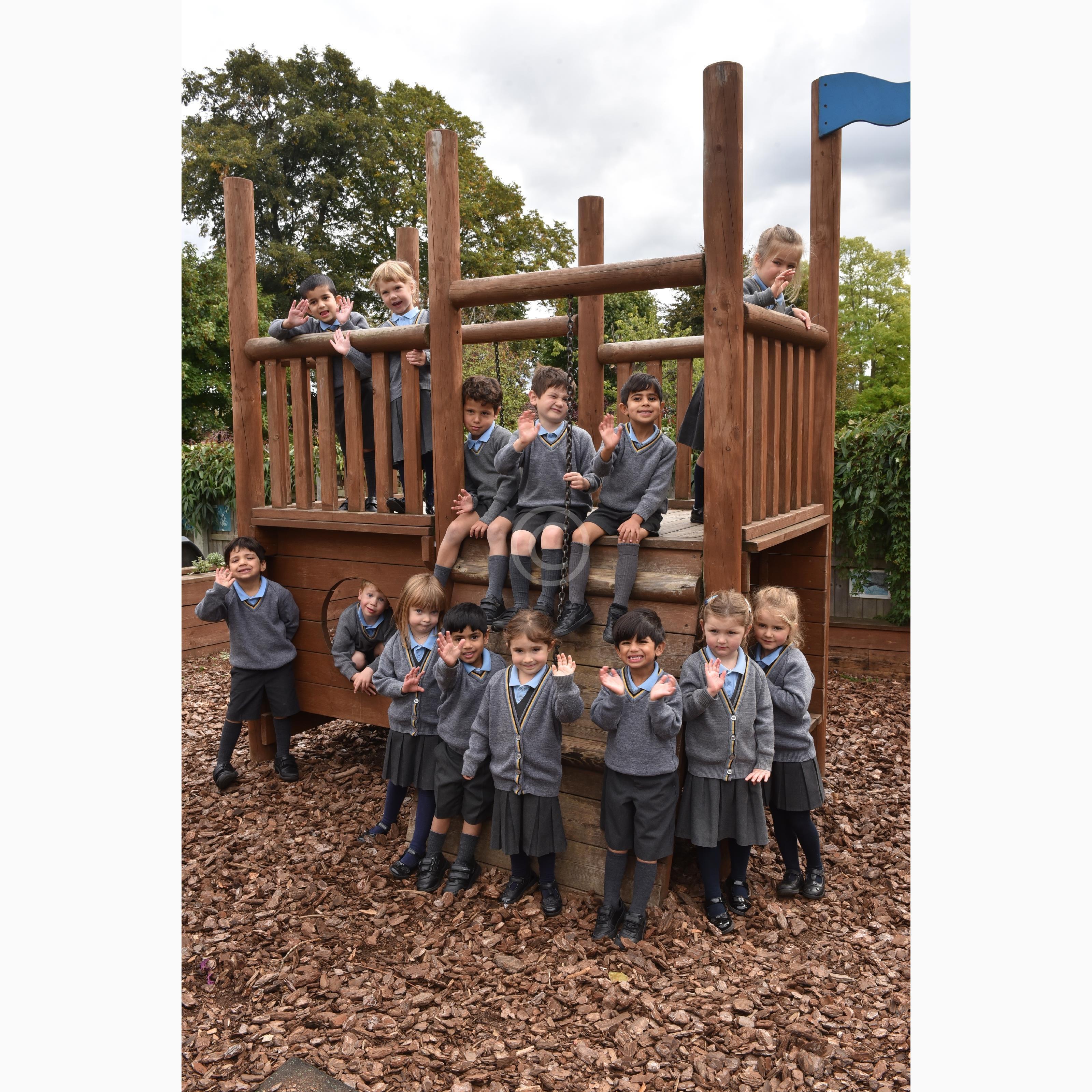 FIRST CLASS 134903 - Photo 1 of 47 - Baylis Media Photos