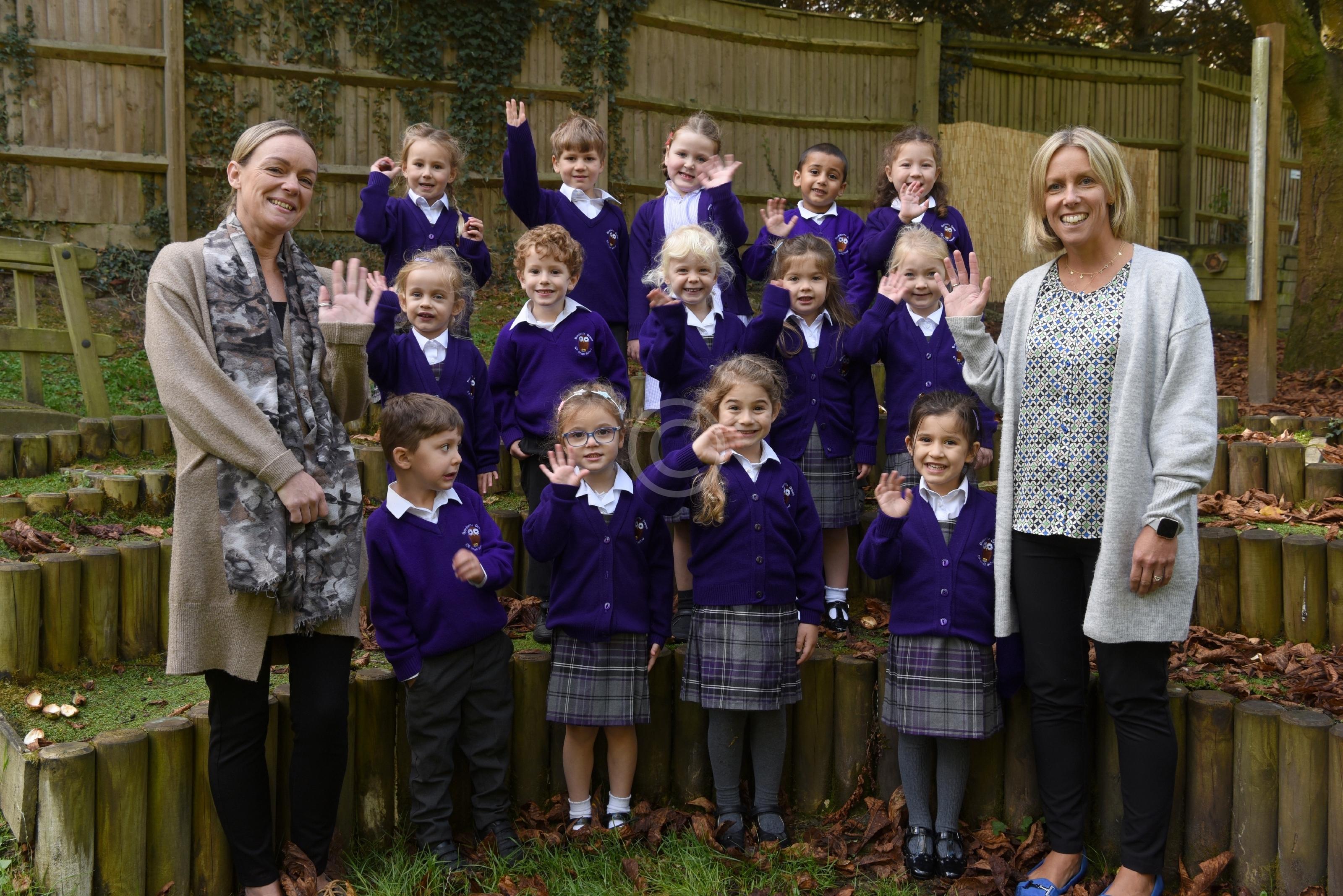 FIRST CLASS 134883 - Photo 1 of 4 - Baylis Media Photos