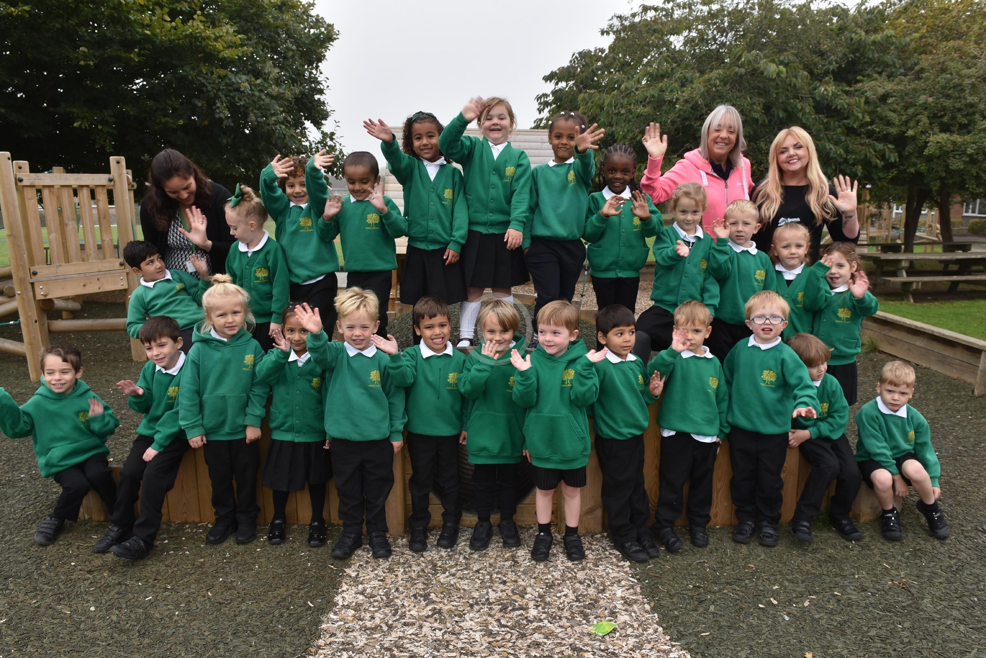 FIRST CLASS 134910 - Photo 1 of 12 - Baylis Media Photos