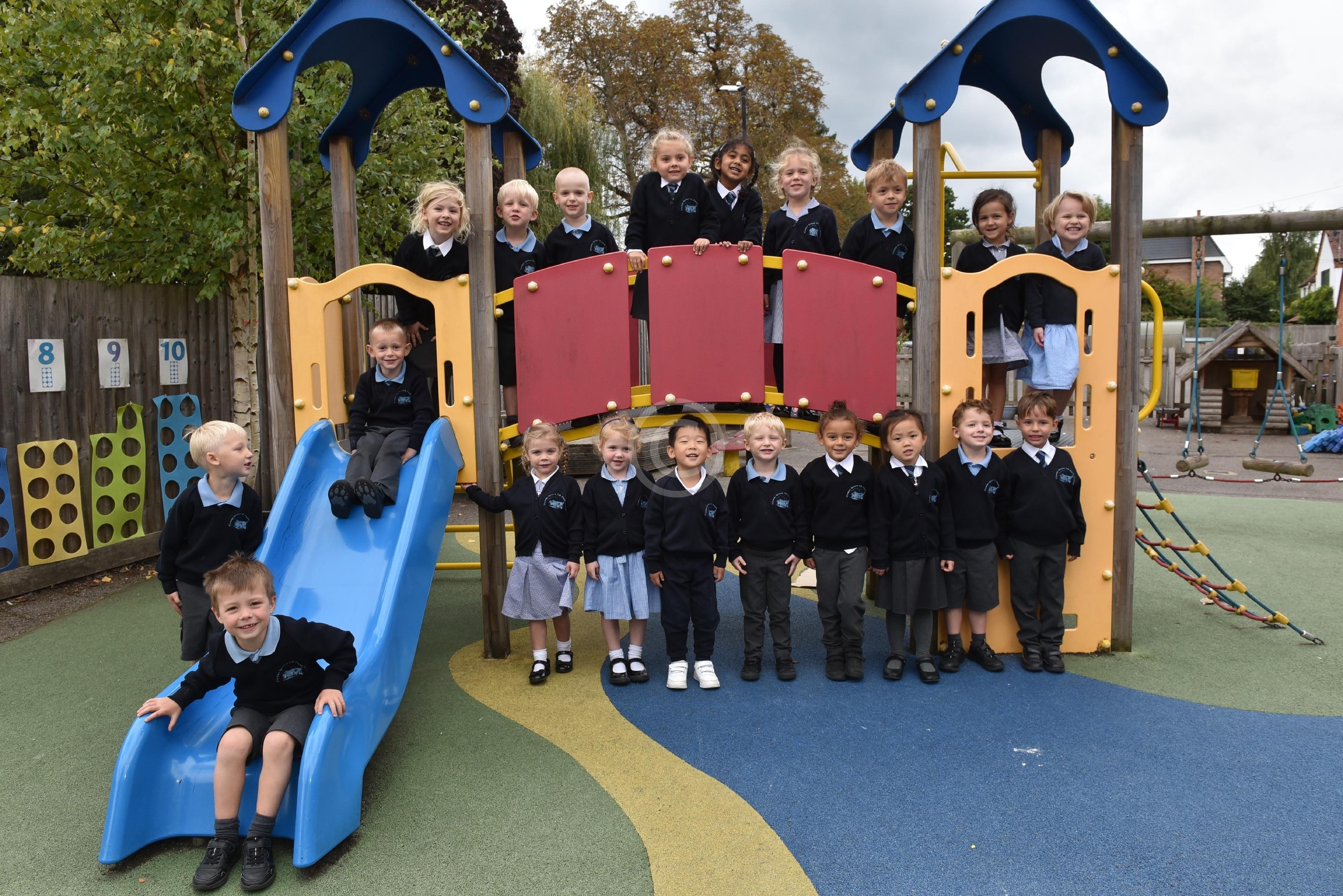 FIRST CLASS 134917 - Photo 1 of 11 - Baylis Media Photos