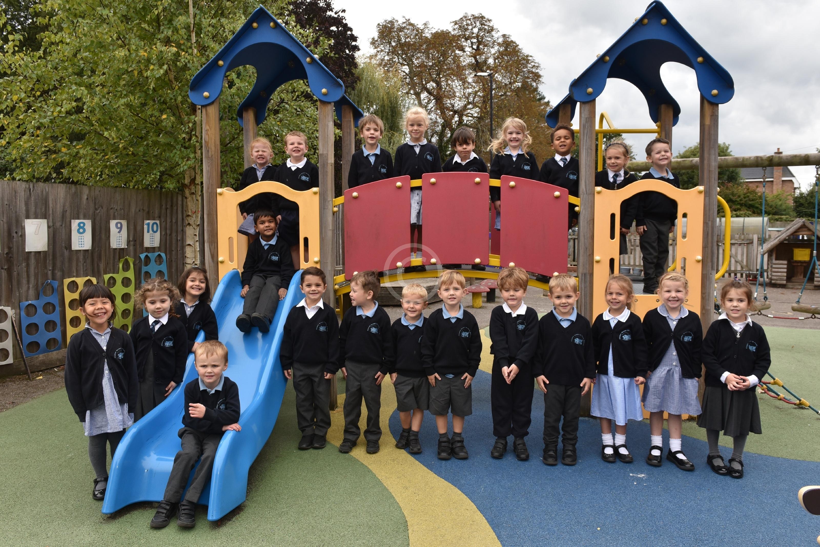 FIRST CLASS 134917 - Photo 1 of 11 - Baylis Media Photos