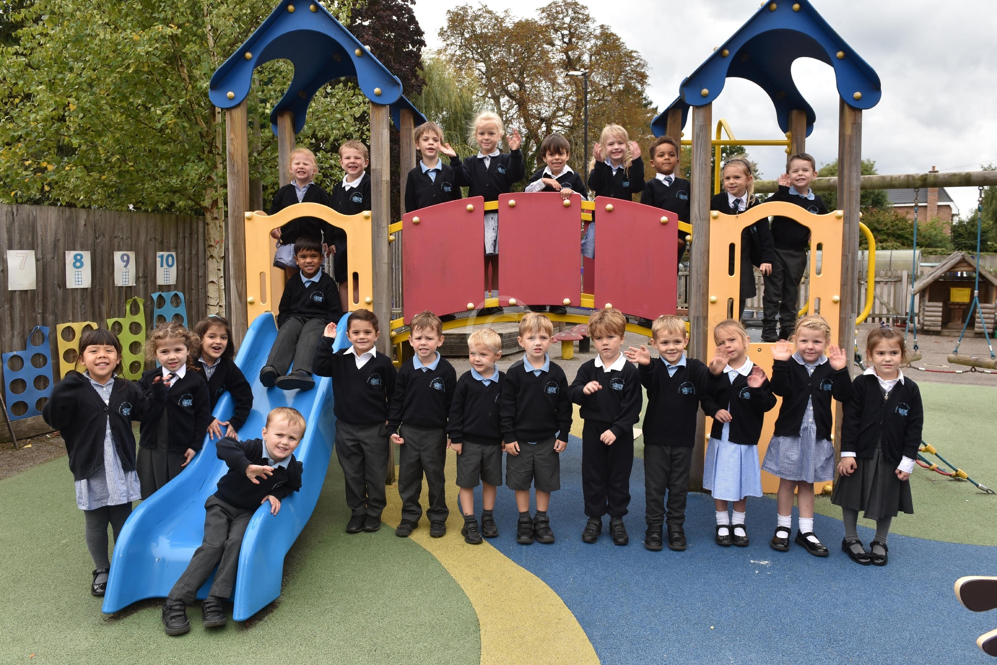 FIRST CLASS 134917 - Photo 1 of 11 - Baylis Media Photos