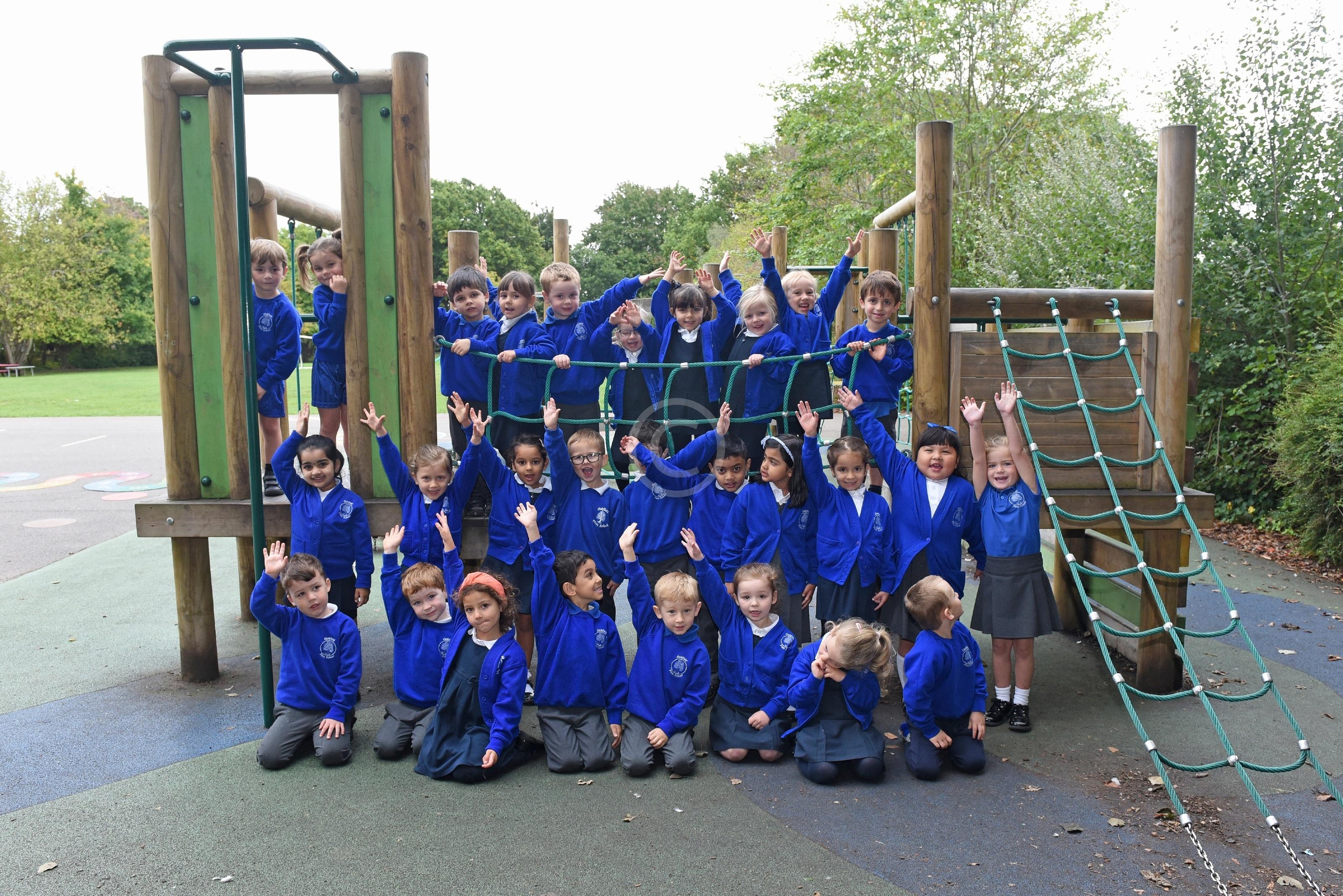 FIRST CLASS 134930 - Photo 1 of 4 - Baylis Media Photos