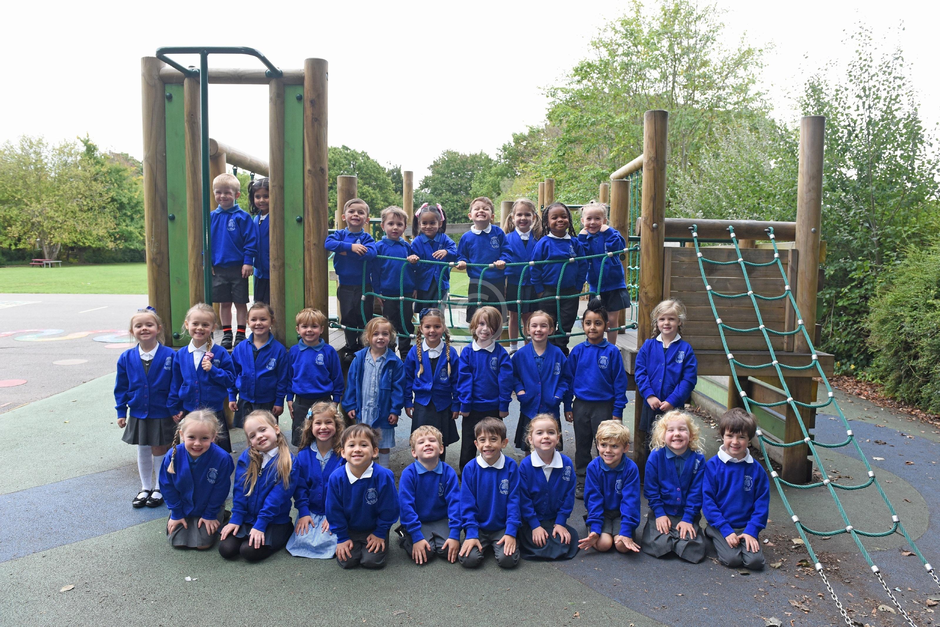 FIRST CLASS 134930 - Photo 1 of 4 - Baylis Media Photos