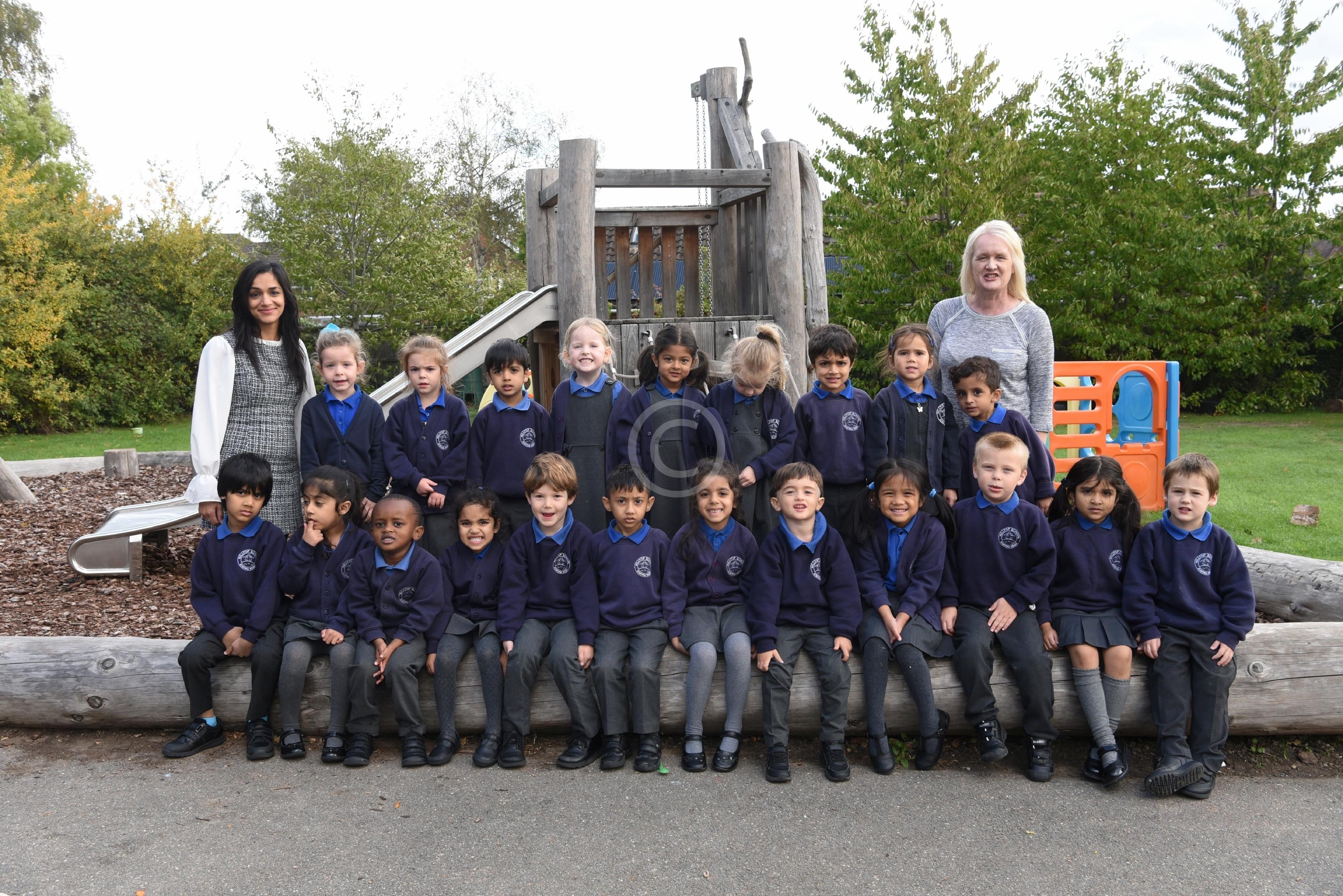 FIRST CLASS 134942 - Photo 1 of 8 - Baylis Media Photos