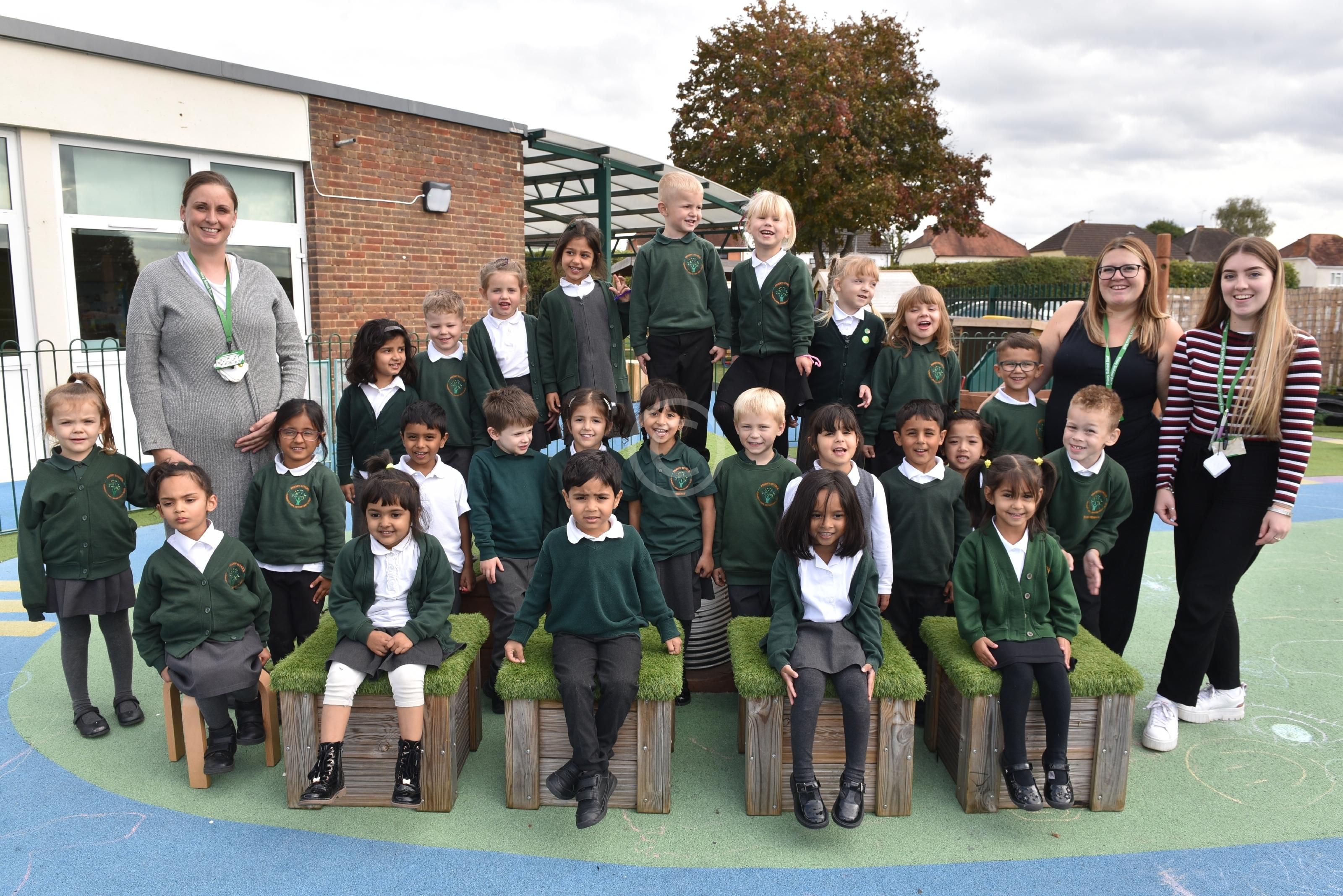 FIRST CLASS 134976 - Photo 1 of 9 - Baylis Media Photos