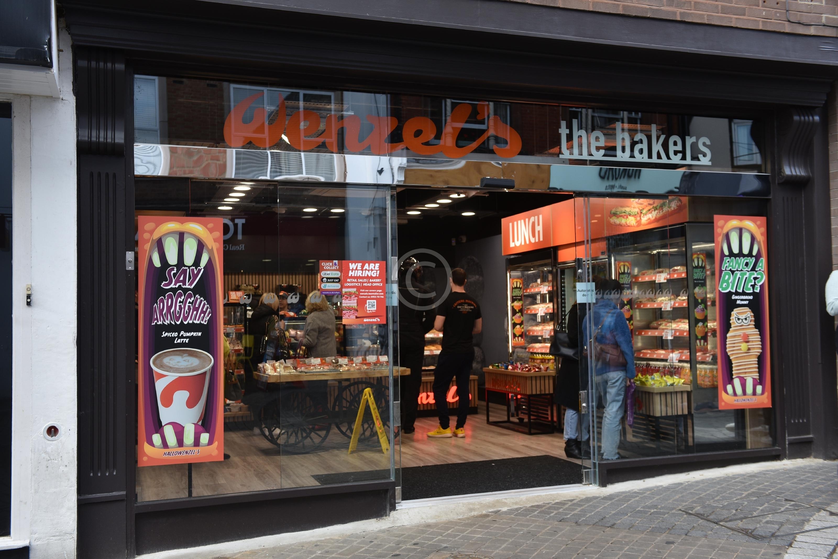 WINDSOR 135001 - Photo 1 of 12 - Baylis Media Photos