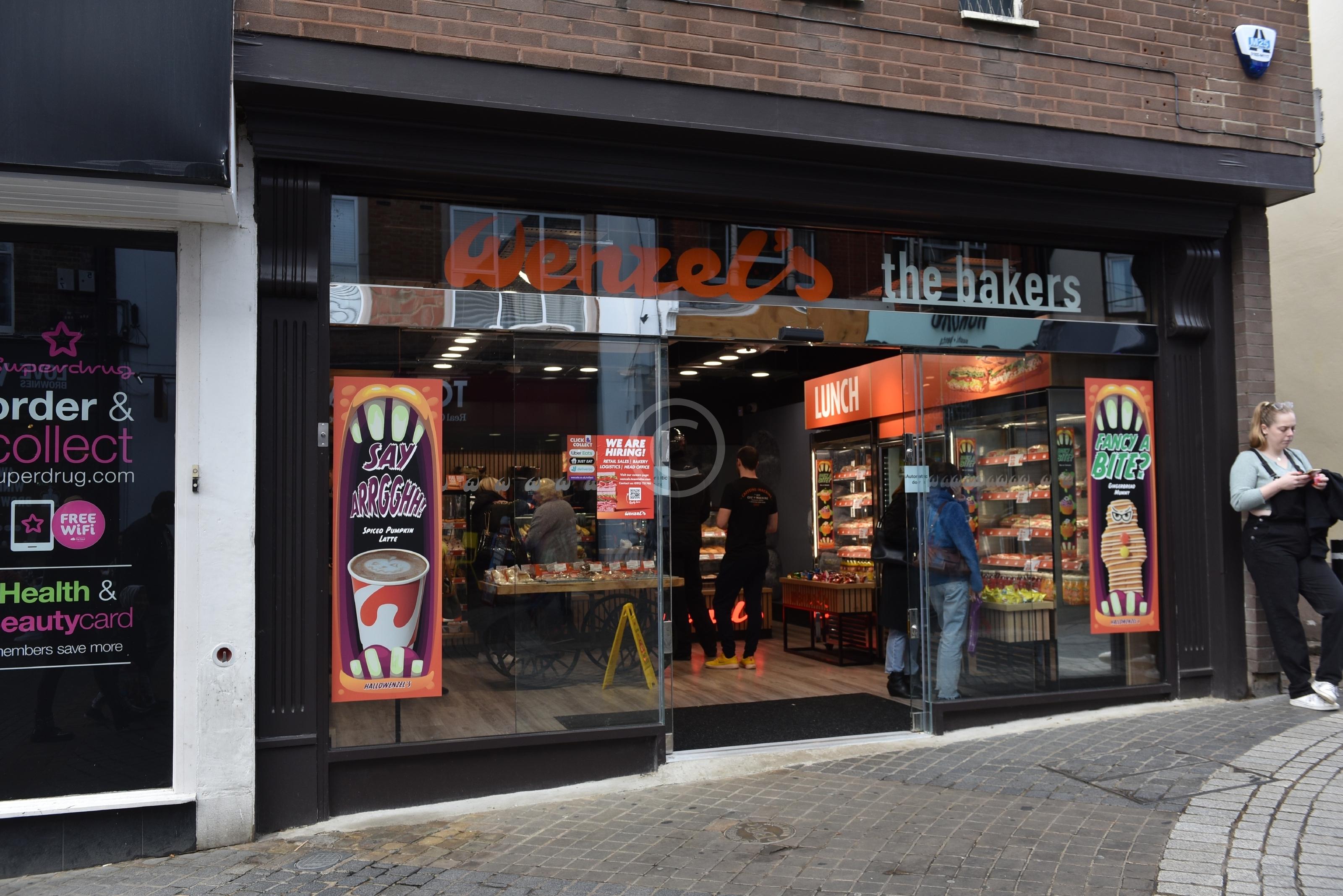 WINDSOR 135001 - Photo 1 of 12 - Baylis Media Photos