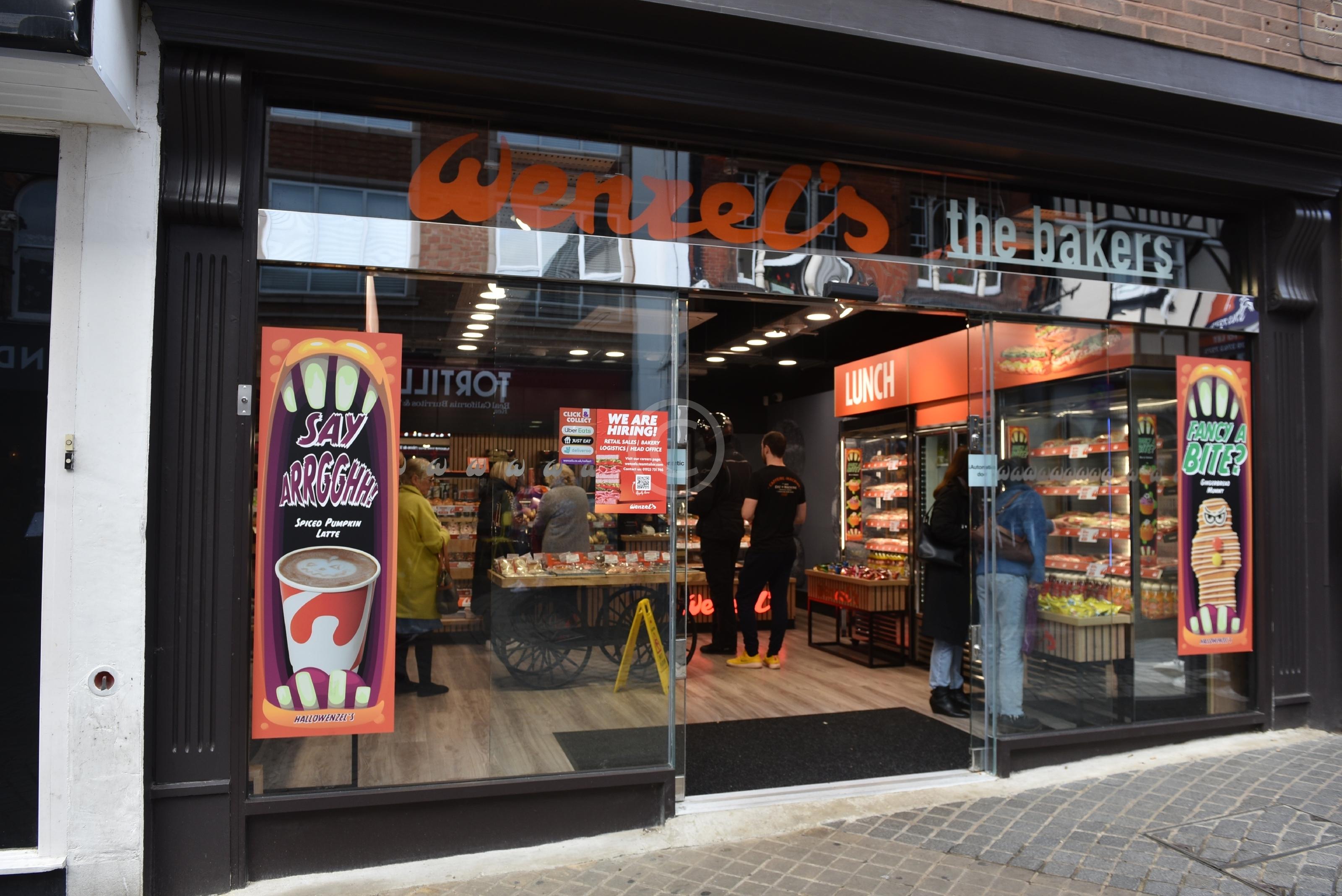 WINDSOR 135001 - Photo 1 of 12 - Baylis Media Photos