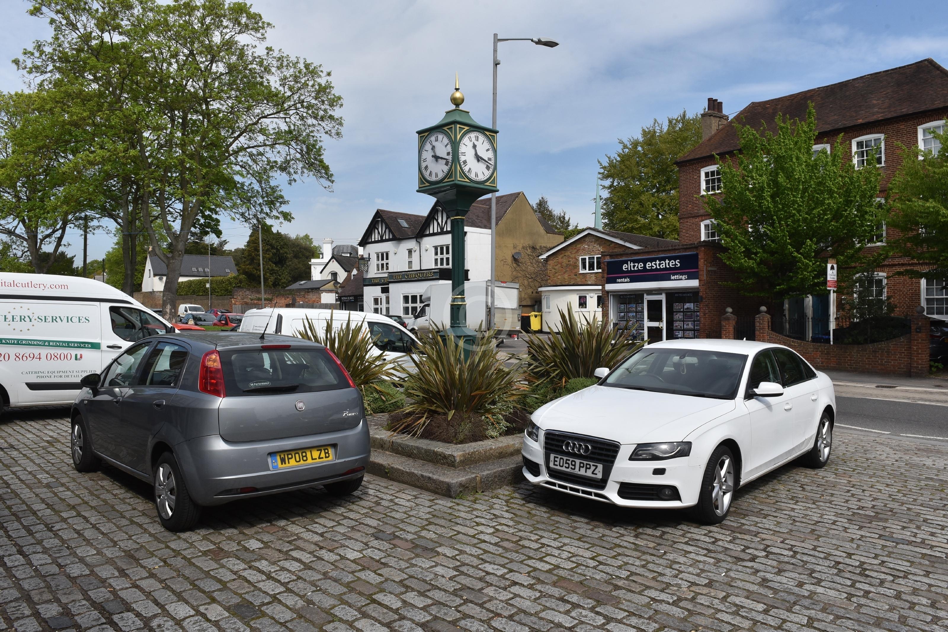 IVER 135419 - Photo 2 of 9 - Baylis Media Photos