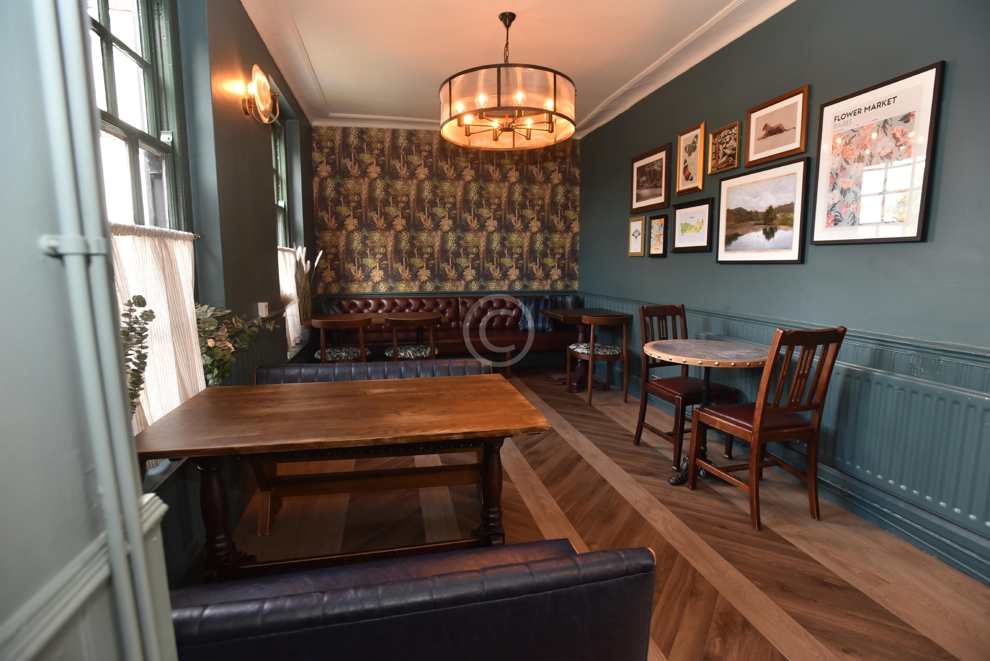 BURNHAM 135506 - Photo 1 of 20 - Baylis Media Photos