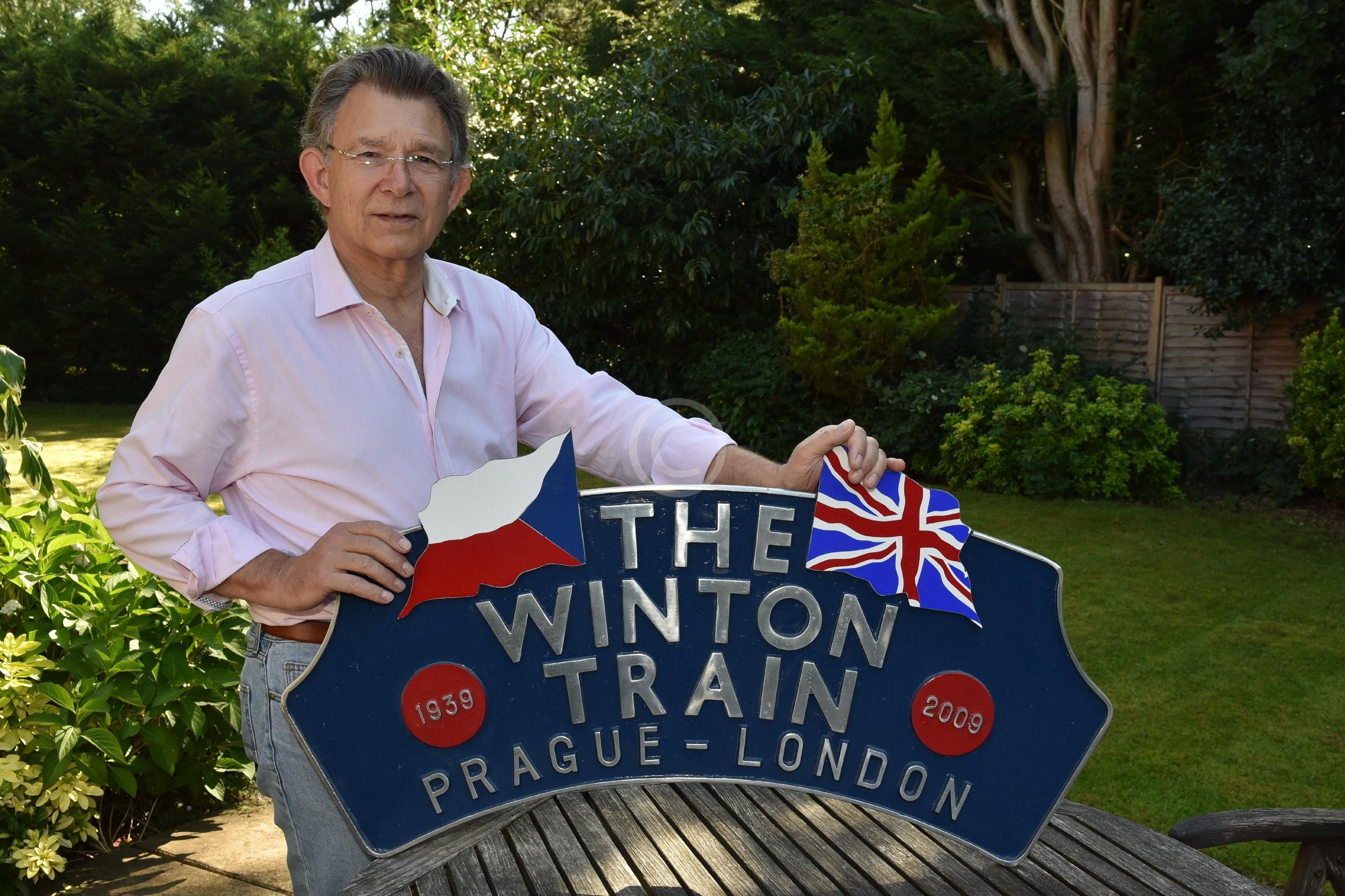 MAIDENHEAD 135660 - Photo 1 of 10 - Baylis Media Photos