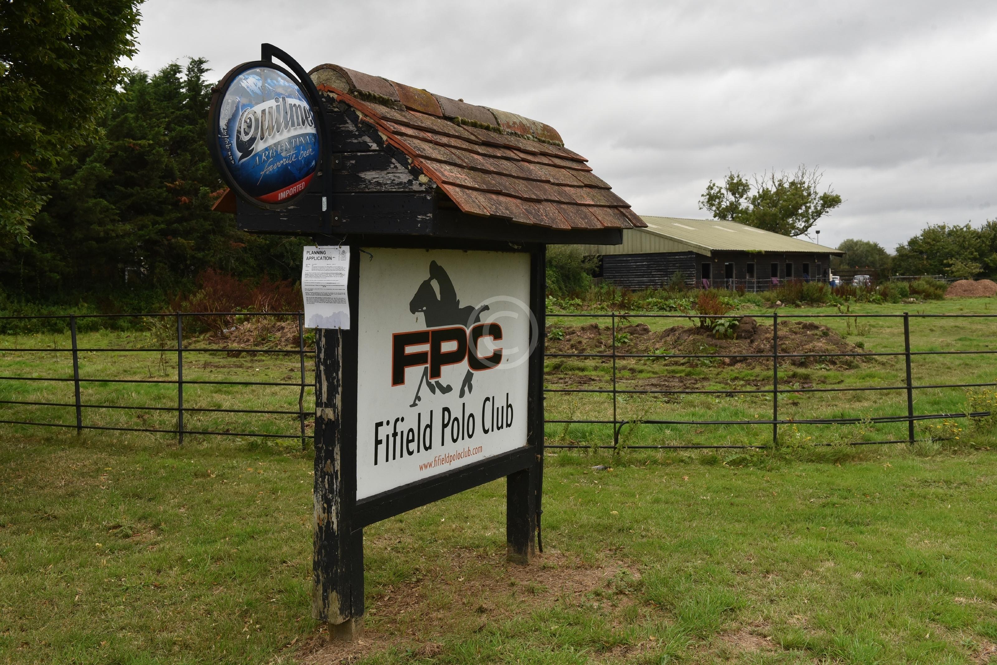 FIFIELD 135665 - Photo 2 of 2 - Baylis Media Photos