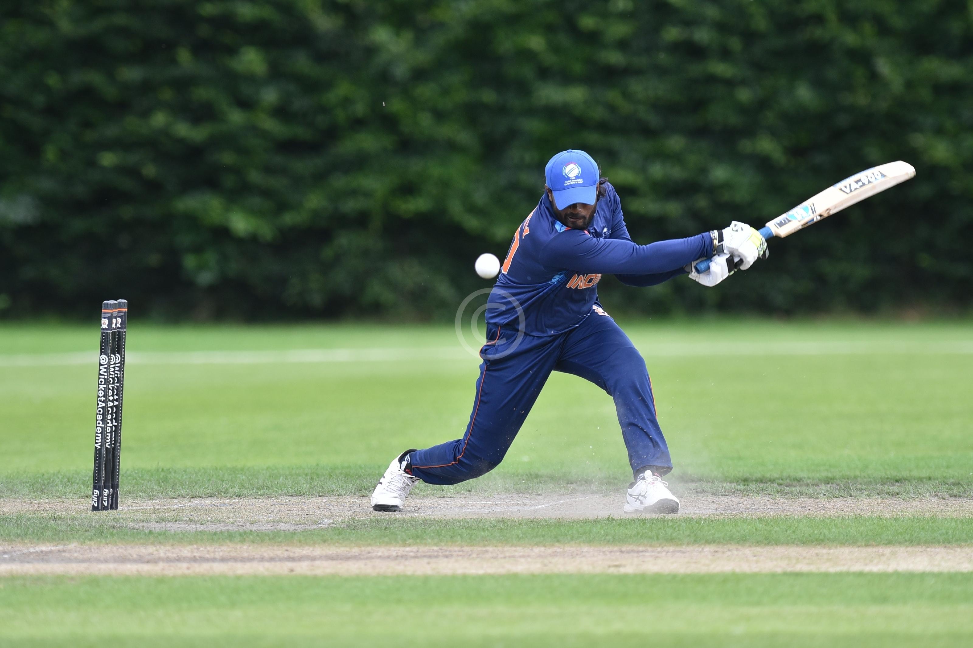 CRICKET 135665 - Photo 1 of 67 - Baylis Media Photos