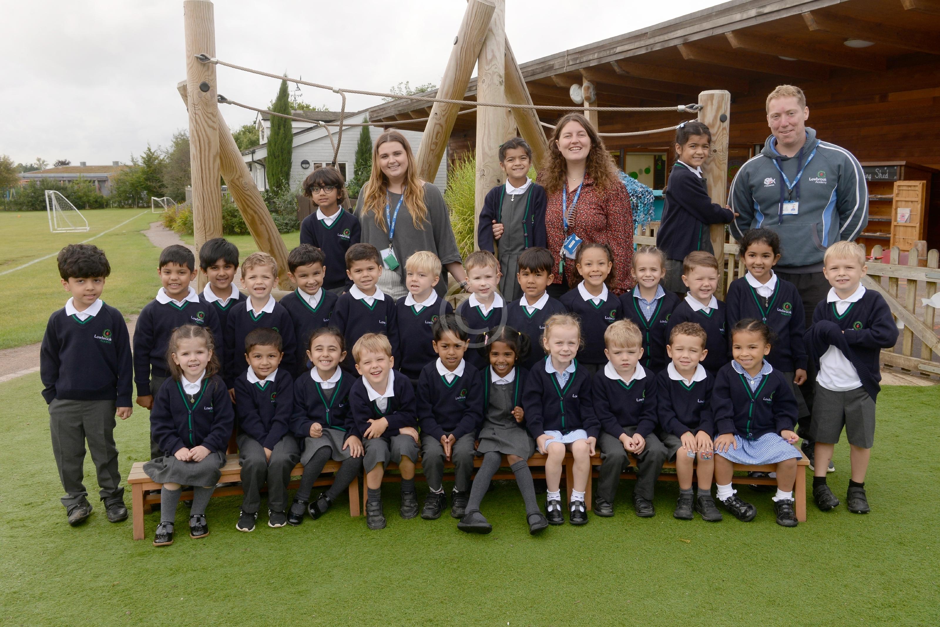 FIRST CLASS 135767 - Photo 1 of 13 - Baylis Media Photos