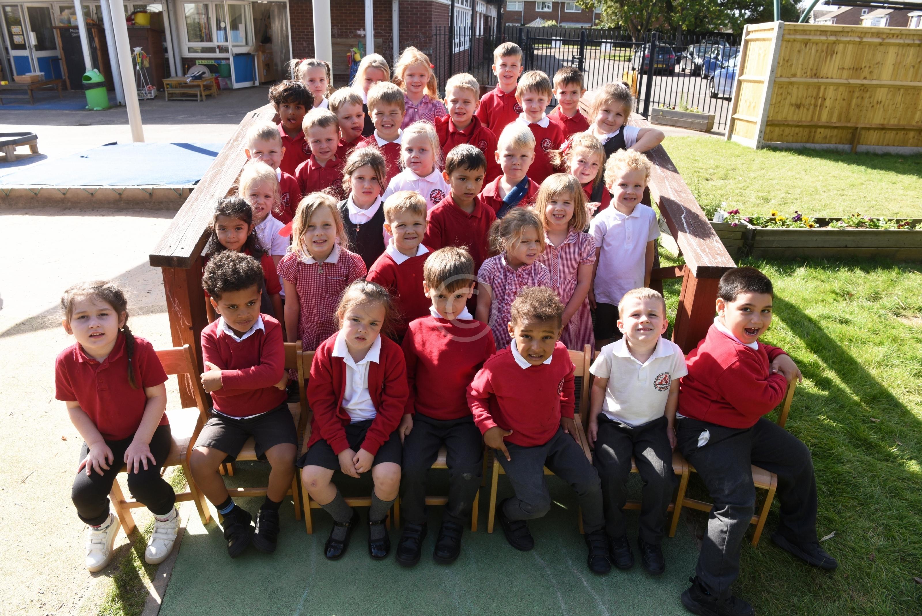 FIRST CLASS 135810 - Photo 1 of 4 - Baylis Media Photos