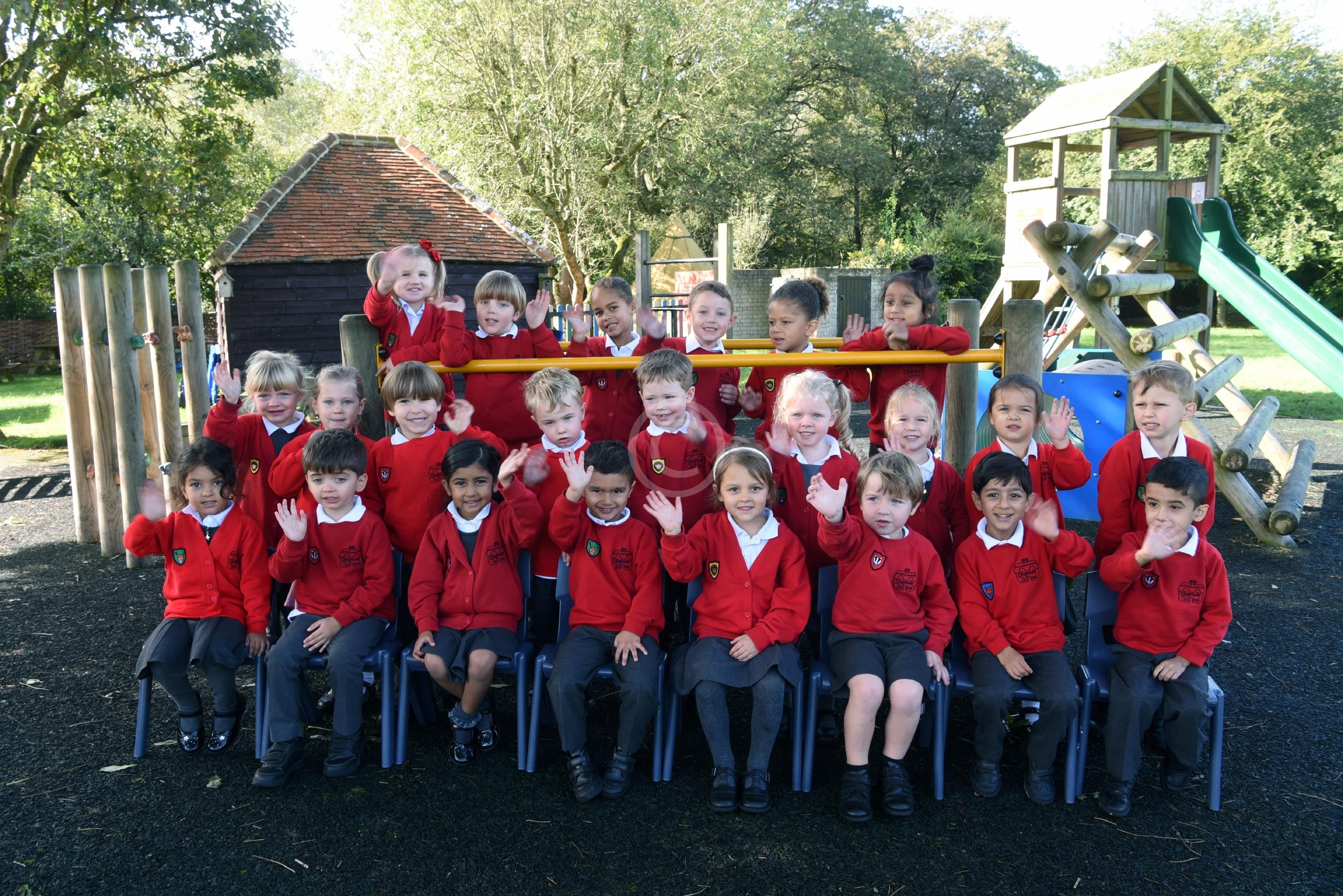 FIRST CLASS 135842 - Photo 1 of 4 - Baylis Media Photos