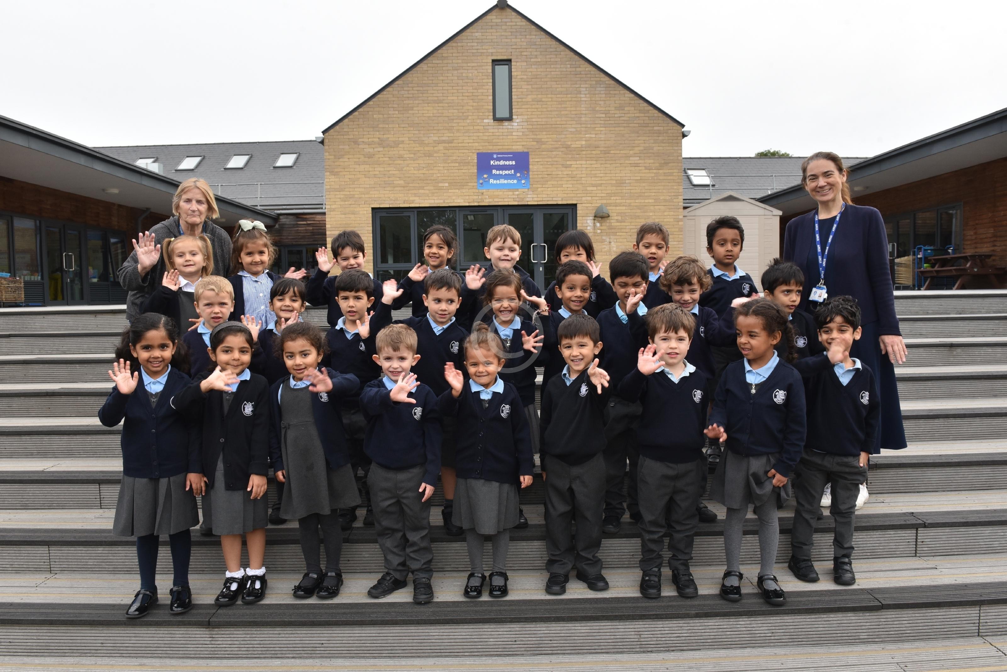 FIRST CLASS 135867 - Photo 1 of 15 - Baylis Media Photos