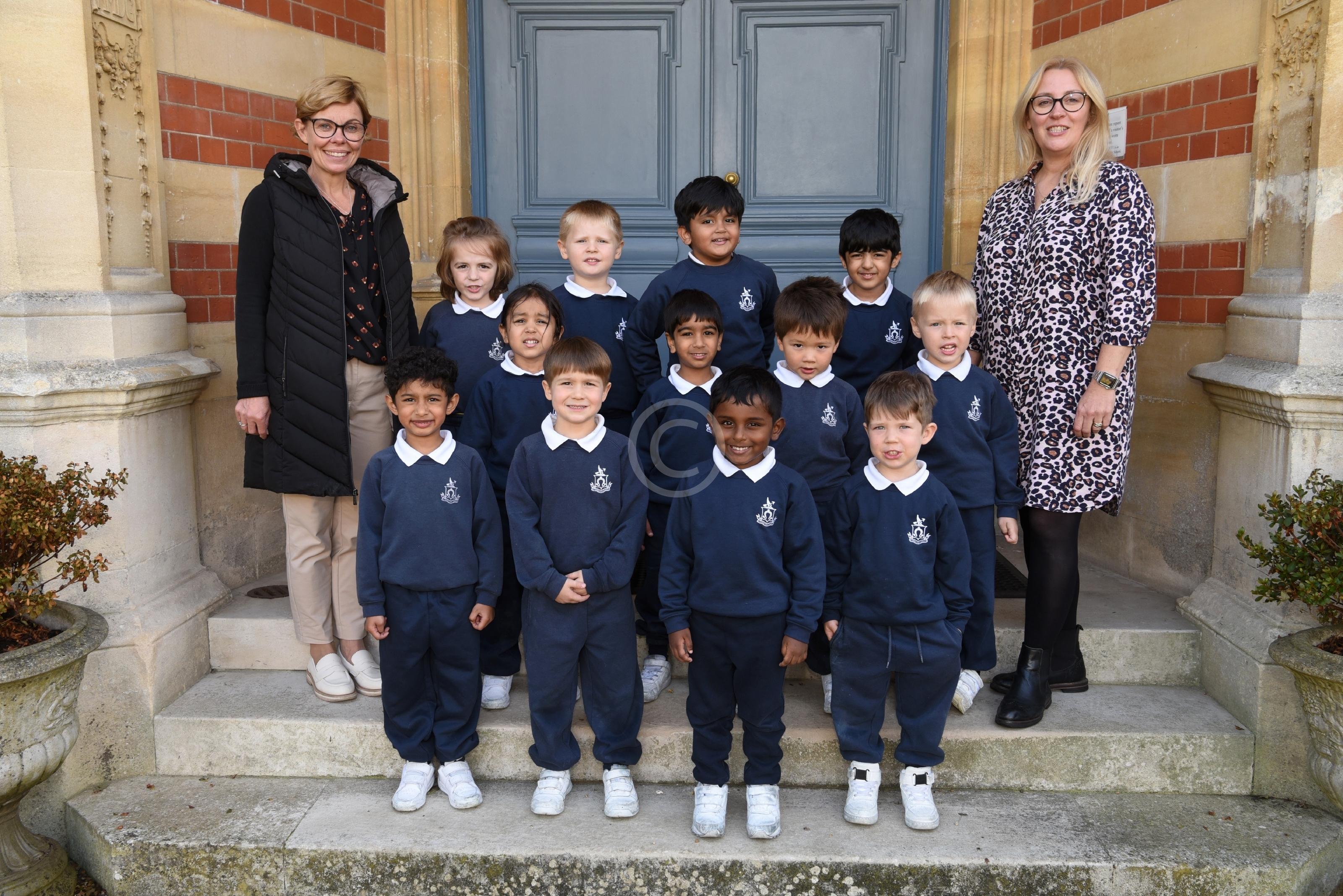 FIRST CLASS 135793 - Photo 1 of 14 - Baylis Media Photos