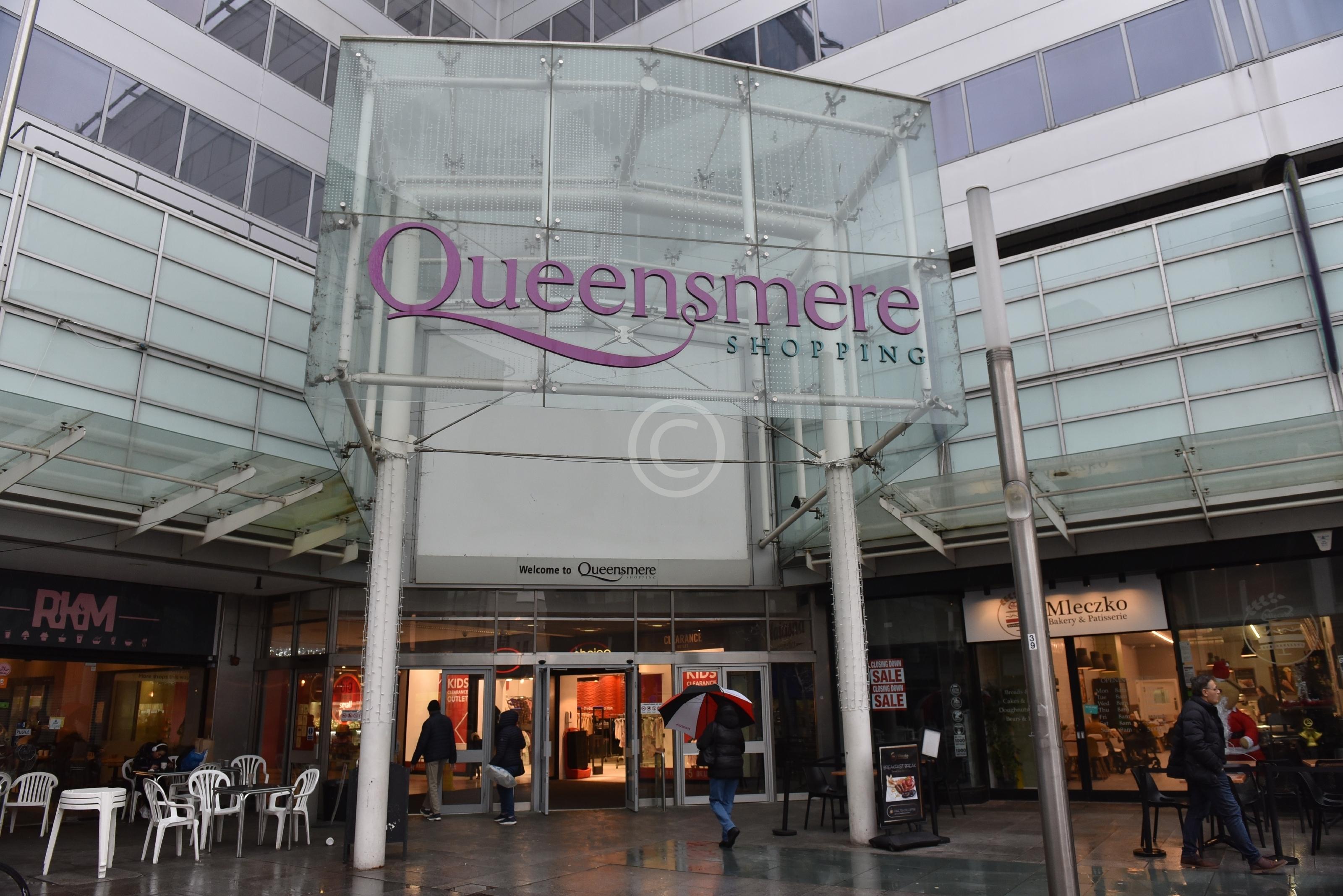 SLOUGH 136000 - Photo 1 of 21 - Baylis Media Photos