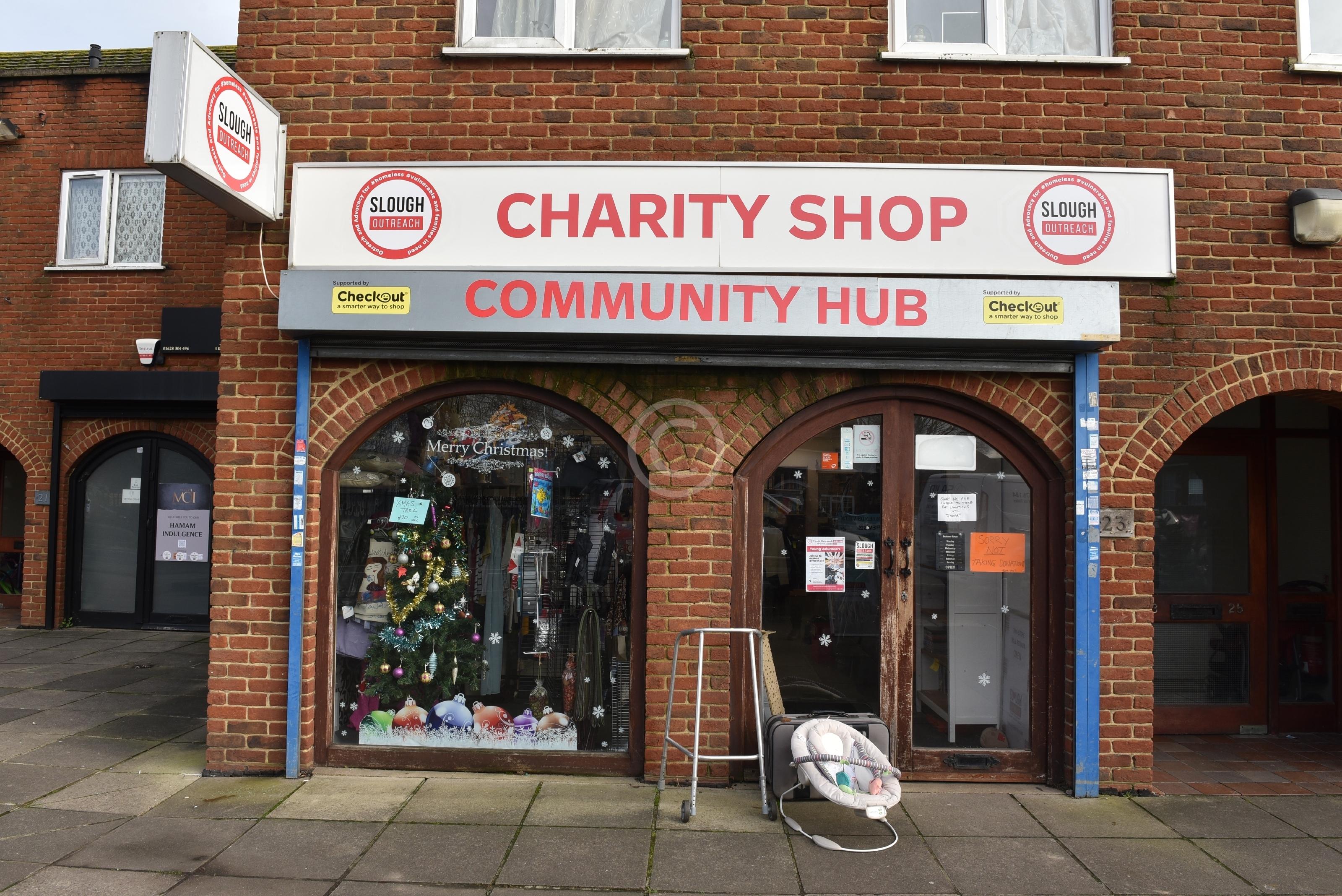 CIPPENHAM 136059 - Photo 1 of 6 - Baylis Media Photos