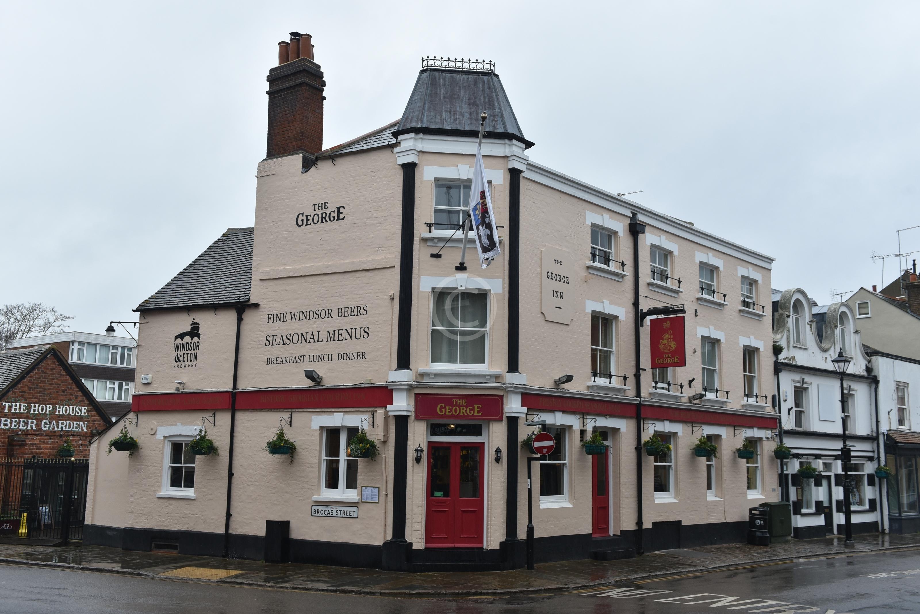 ETON 136126 - Photo 1 of 9 - Baylis Media Photos