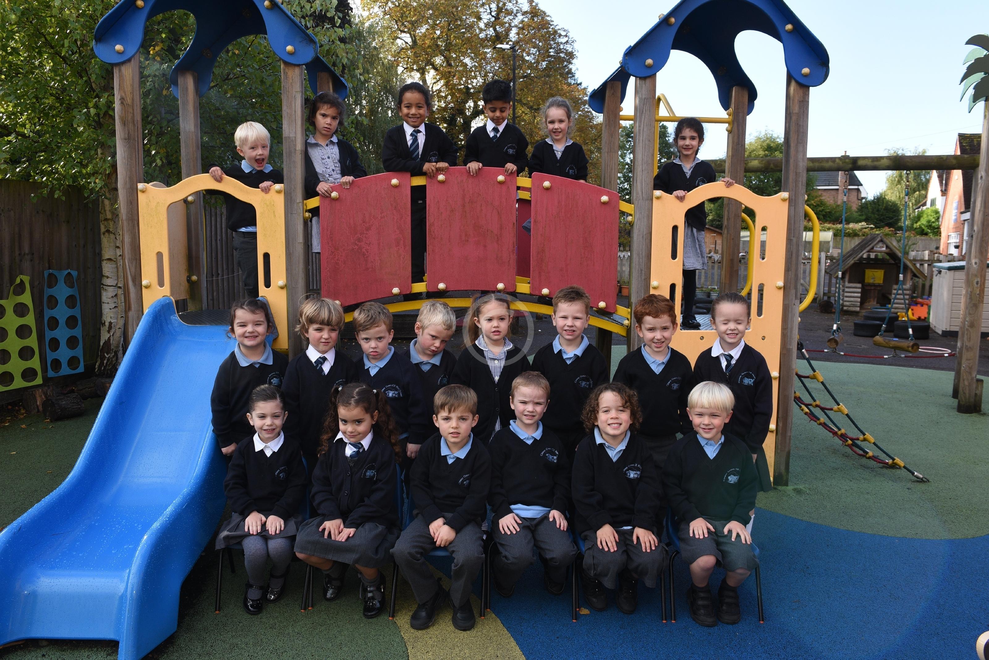 FIRST CLASS 136579 - Photo 1 of 25 - Baylis Media Photos