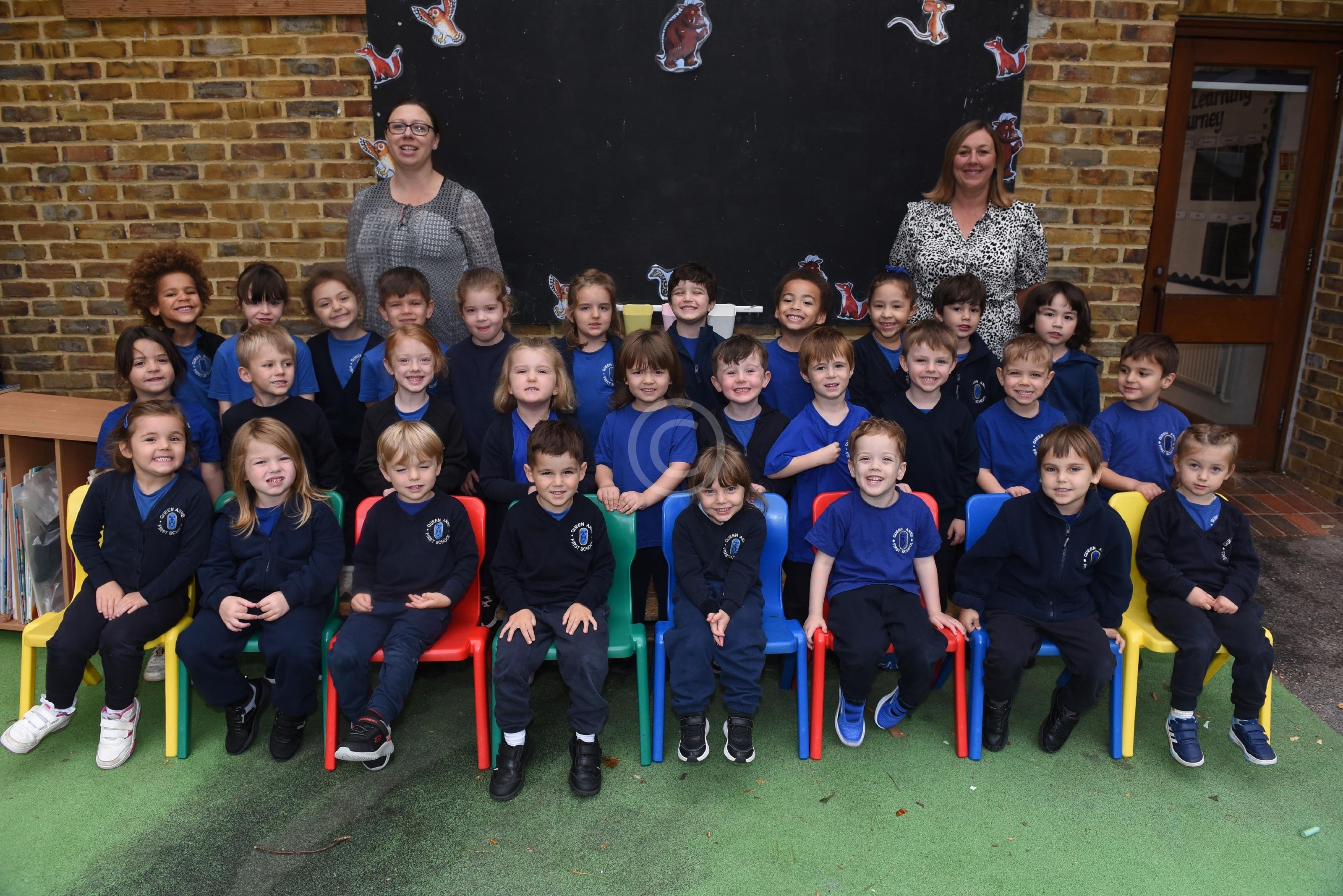 FIRST CLASS 137059 - Photo 1 of 13 - Baylis Media Photos