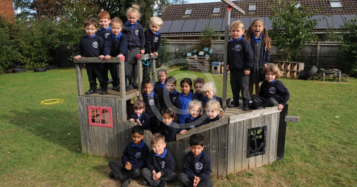 FC16 126752 - Photo 1 of 4 - Baylis Media Photos