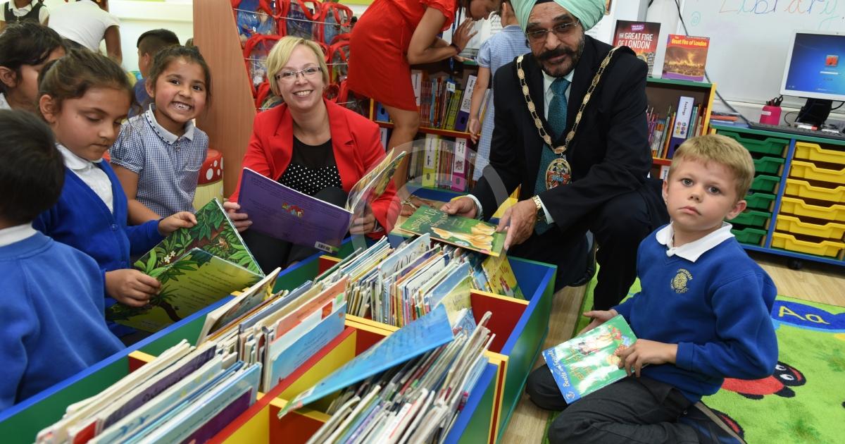 CIPPENHAM 129967 - Photo 1 of 12 - Baylis Media Photos