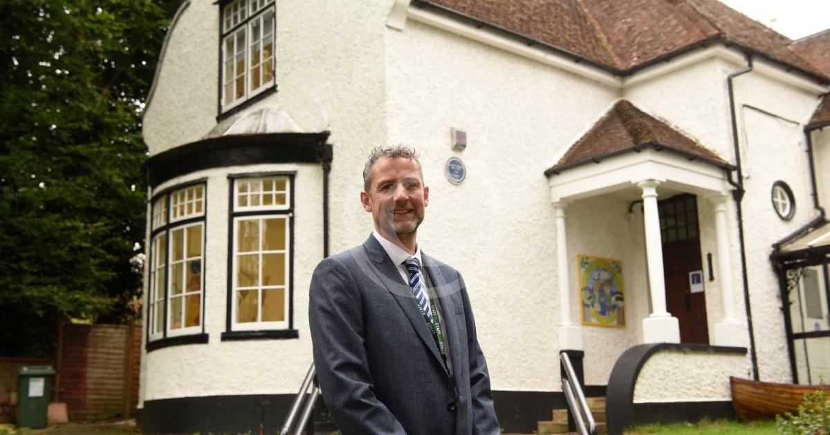 COOKHAM DEAN 133020 - Photo 1 of 3 - Baylis Media Photos