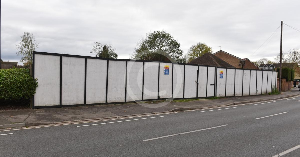 CHALVEY 134018 - Photo 1 of 11 - Baylis Media Photos