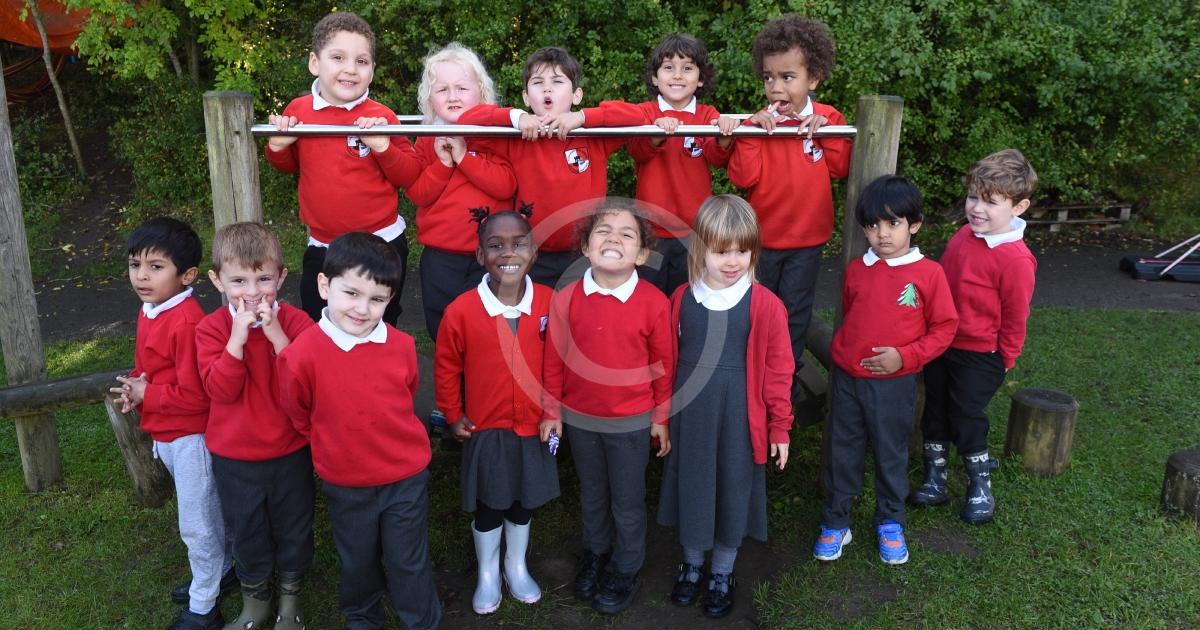 FIRST CLASS 136580 - Photo 1 of 12 - Baylis Media Photos