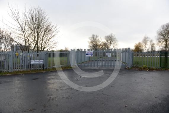 DATCHET 127225 - Photo 1 of 7 - Baylis Media Photos