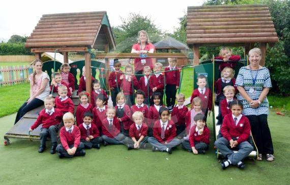 FIRST CLASS 128686 - Photo 1 of 1 - Baylis Media Photos