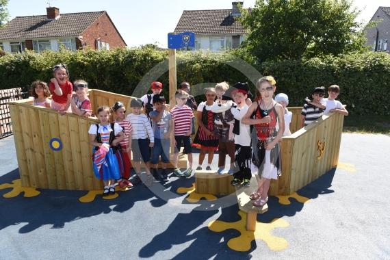 WINDSOR 130000 - Photo 1 of 7 - Baylis Media Photos