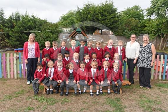 FIRST CLASS 130293 - Photo 1 of 2 - Baylis Media Photos