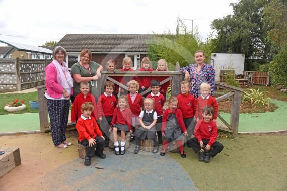 FIRST CLASS 130299 - Photo 2 of 4 - Baylis Media Photos