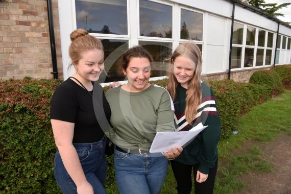 MAIDENHEAD 131707 - Photo 1 of 5 - Baylis Media Photos